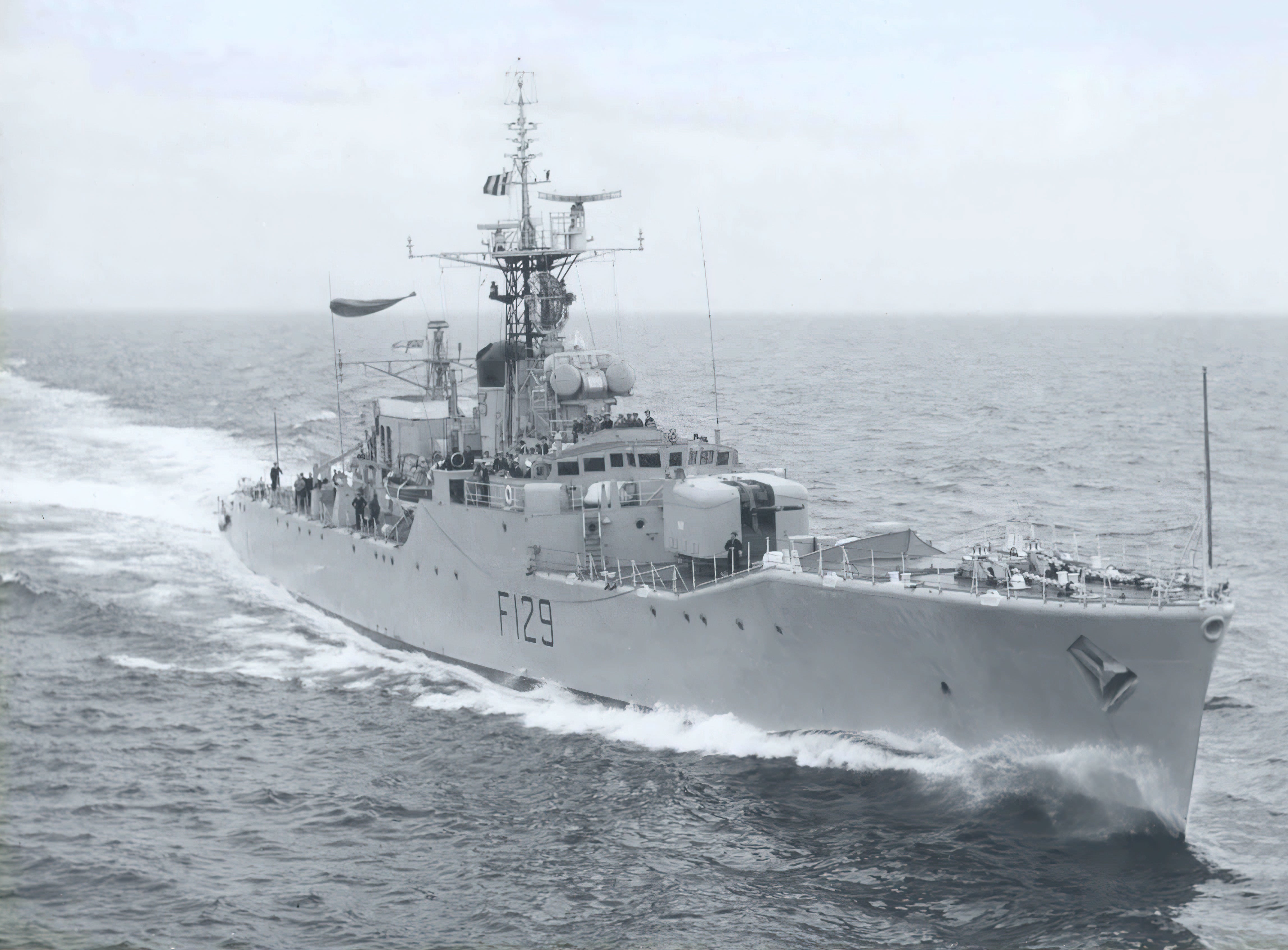 HMS Rhyl (F129) Photo Print - Starboard Bow View - Royal Navy Rothesay ...
