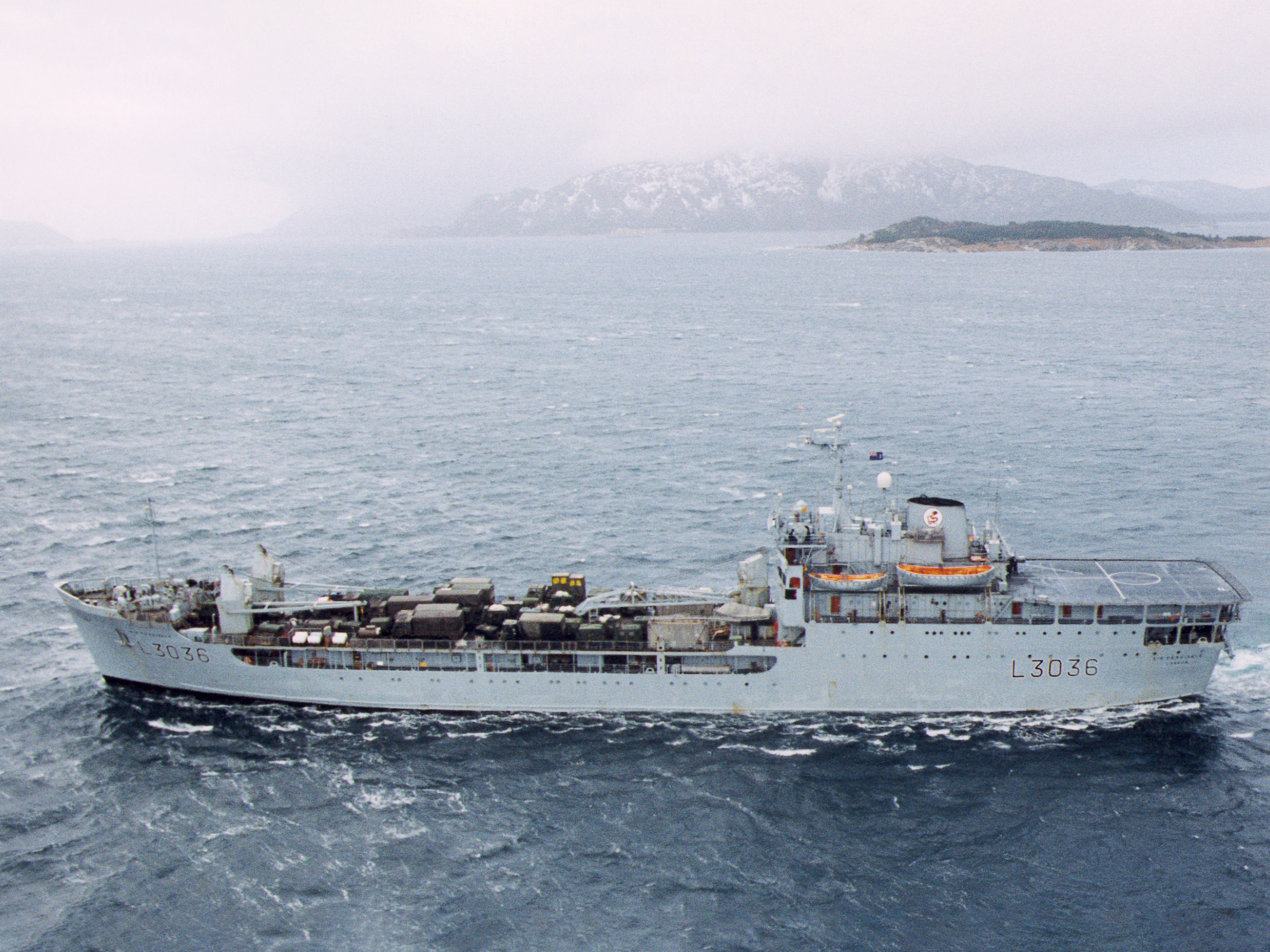 RFA Sir Percivale (L3036) Round Table Class Ship Photo Print Underway ...