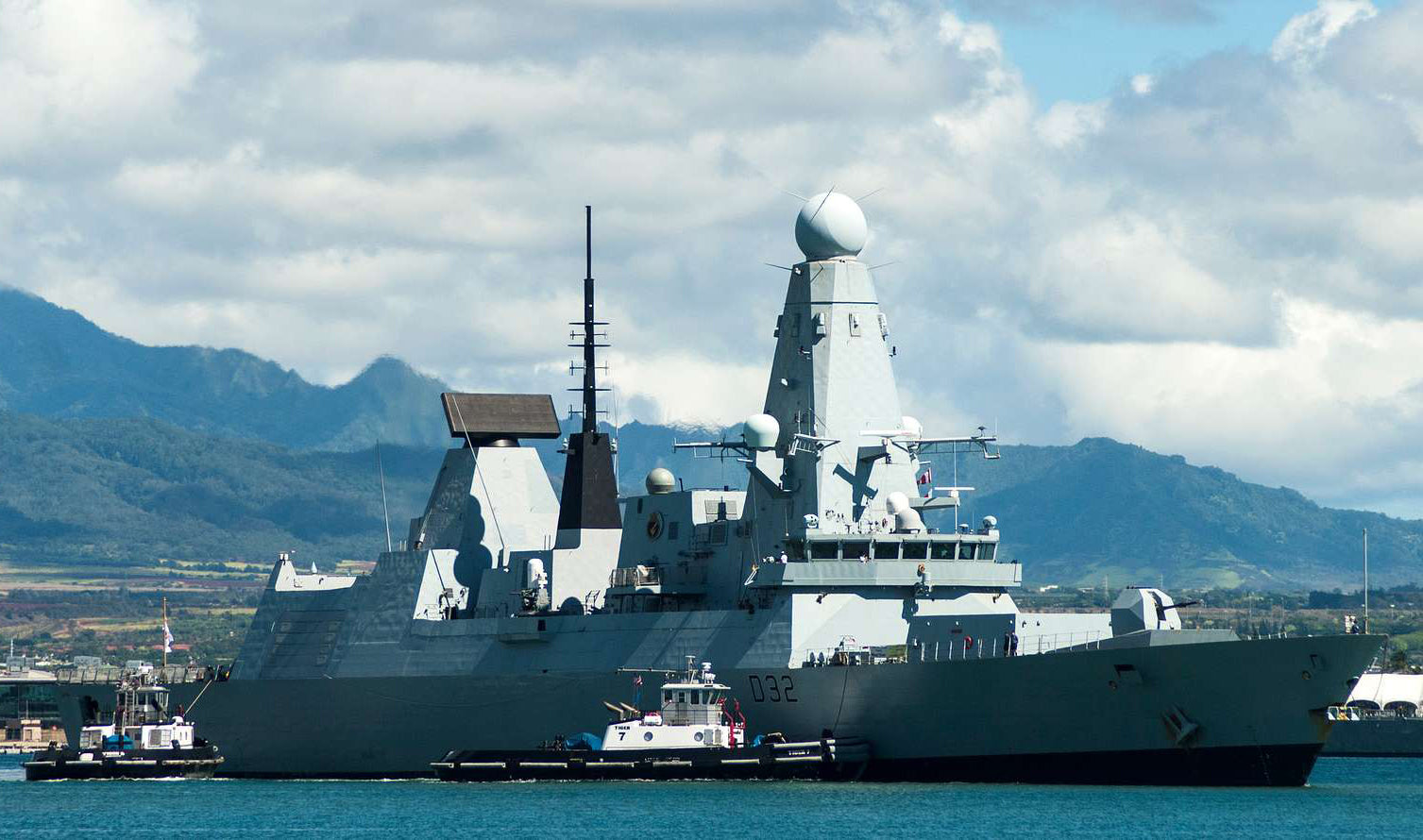 HMS Daring (D32) Royal Navy Type 45 Destroyer Coming Alongside Photo P ...