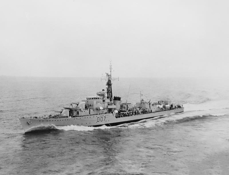 HMS Caesar (D07) (R07) Photo Print - Port Side View - Royal Navy C Cla ...