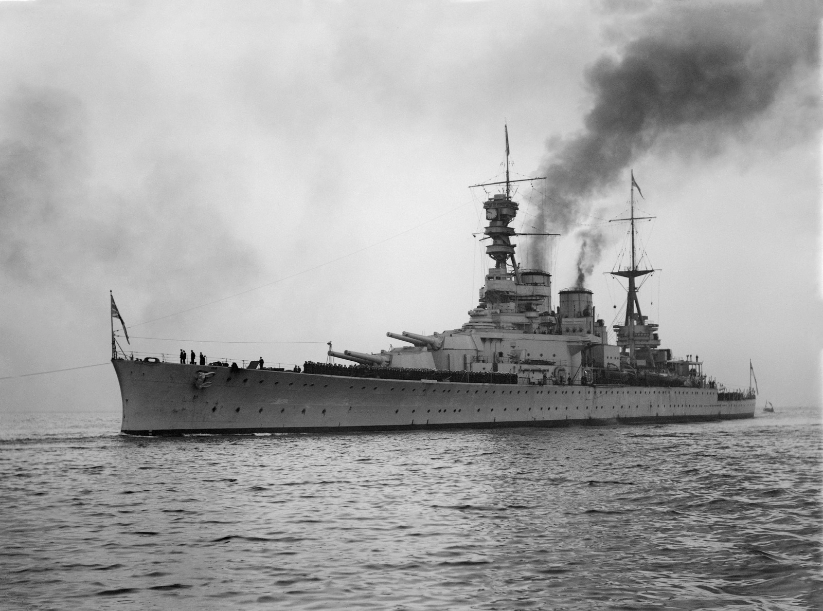 HMS Repulse (1916) - Port Side View - Royal Navy Renown Class ...