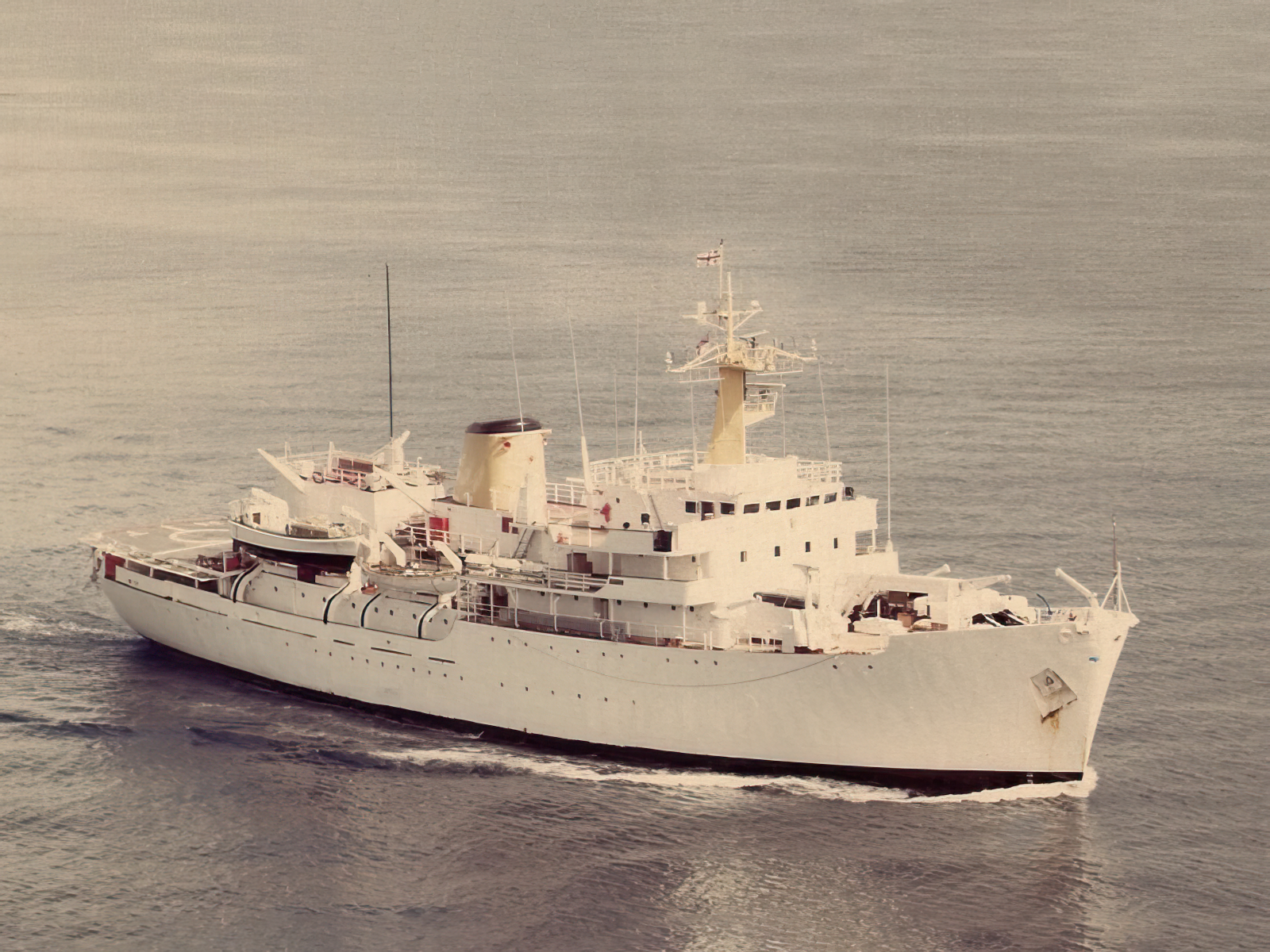 HMS Hecate (A137) Royal Navy Hecla Class Survey Vessel Underway Starbo ...