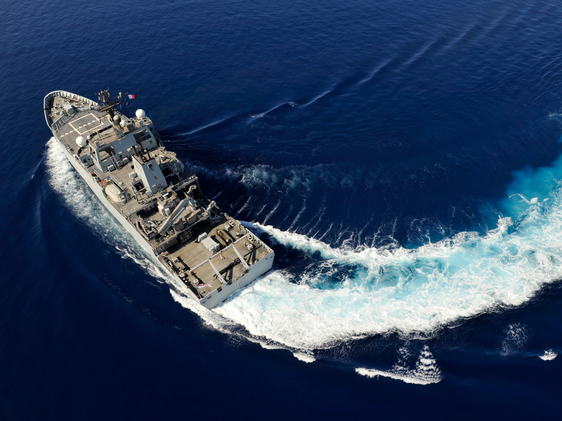 HMS Echo (H87) - From Above - Royal Navy Echo Class Survey Vessel ...