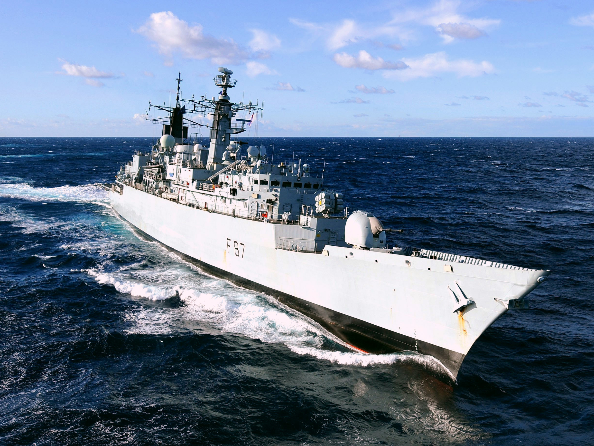HMS Chatham (F87) Royal Navy Type 22 Frigate Gulf of Aden 2010 Photo P ...