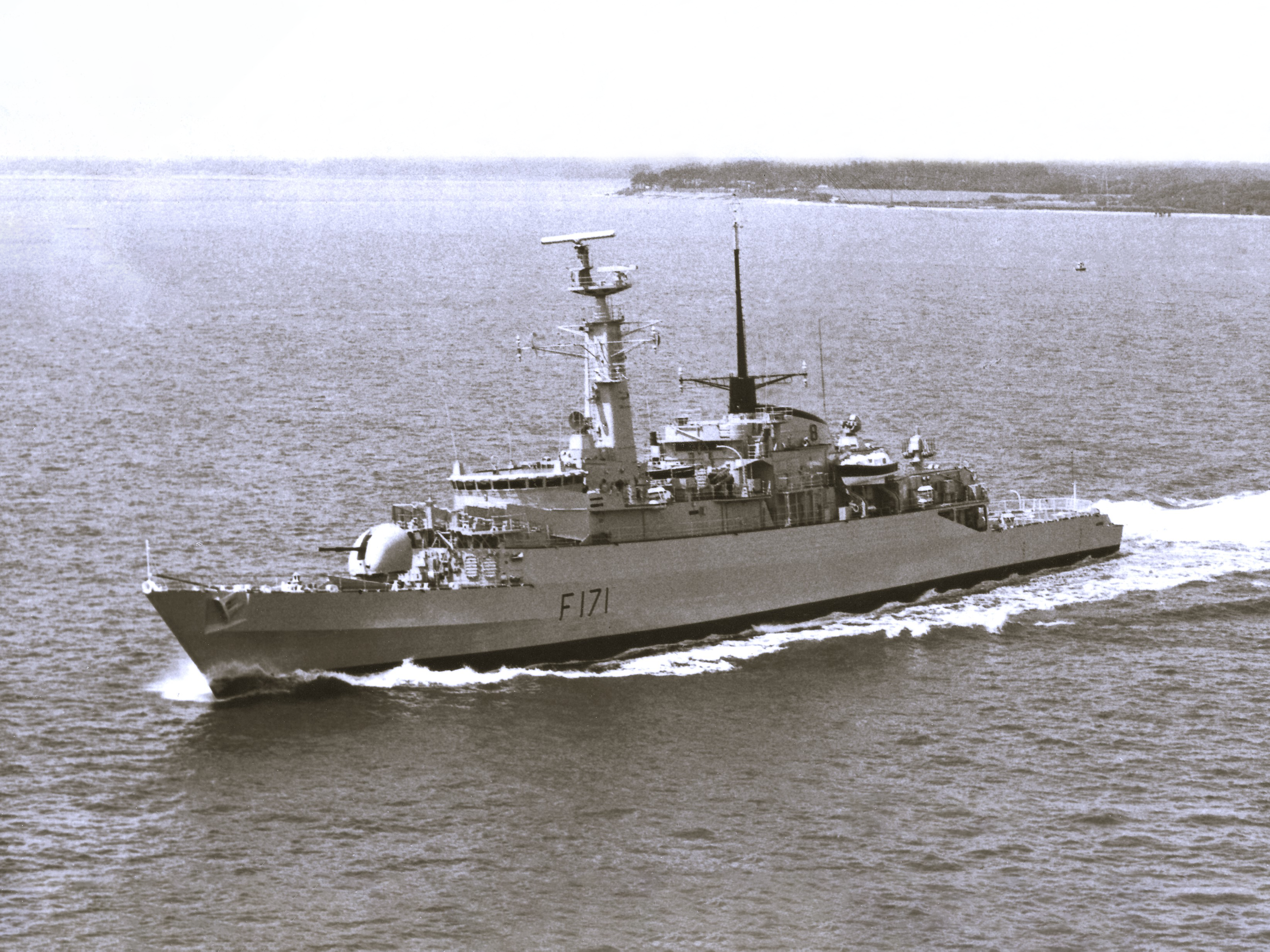 HMS Active (F171) Photo Print - Port Side View - Royal Navy Type 21 Fr ...