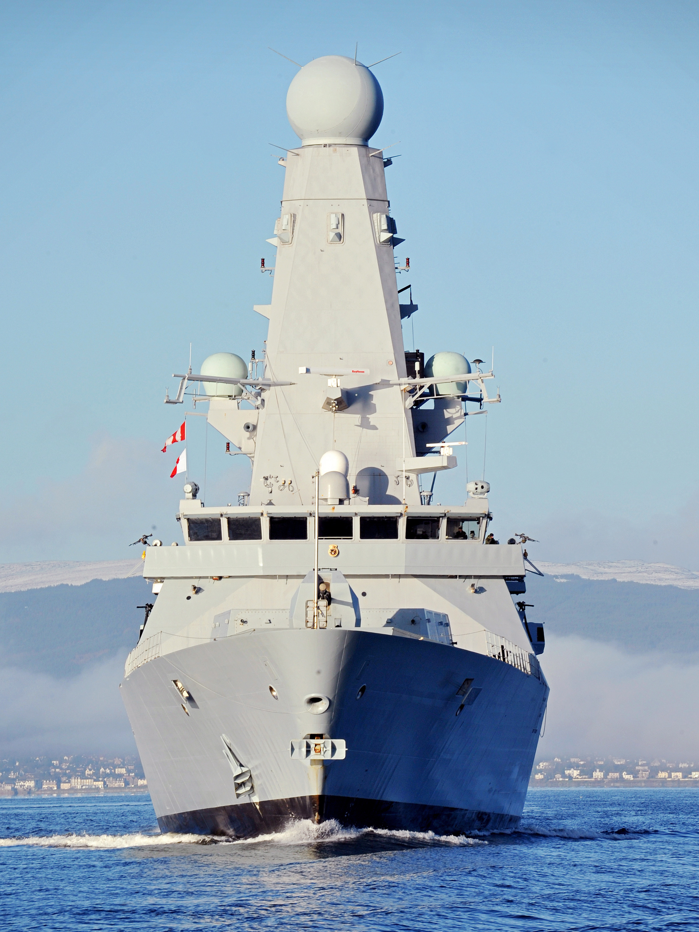 HMS Daring (D32) - Enters HMNB Clyde 2011 - Royal Navy Type 45 ...