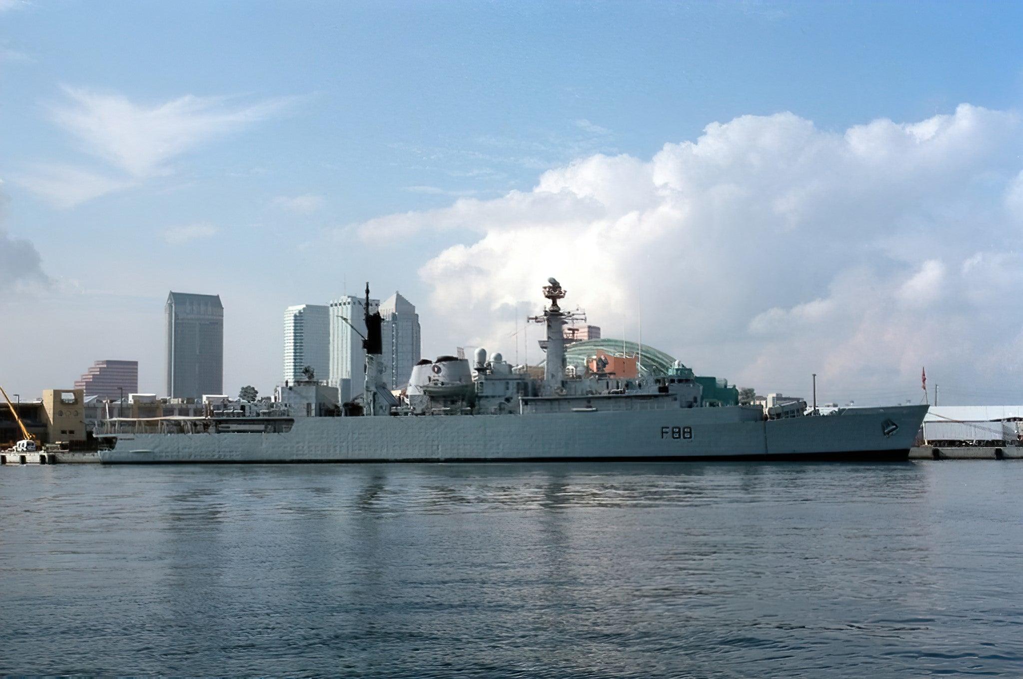 HMS Broadsword (F88) Photo Print - Alongside - Royal Navy Type 22 Frig ...