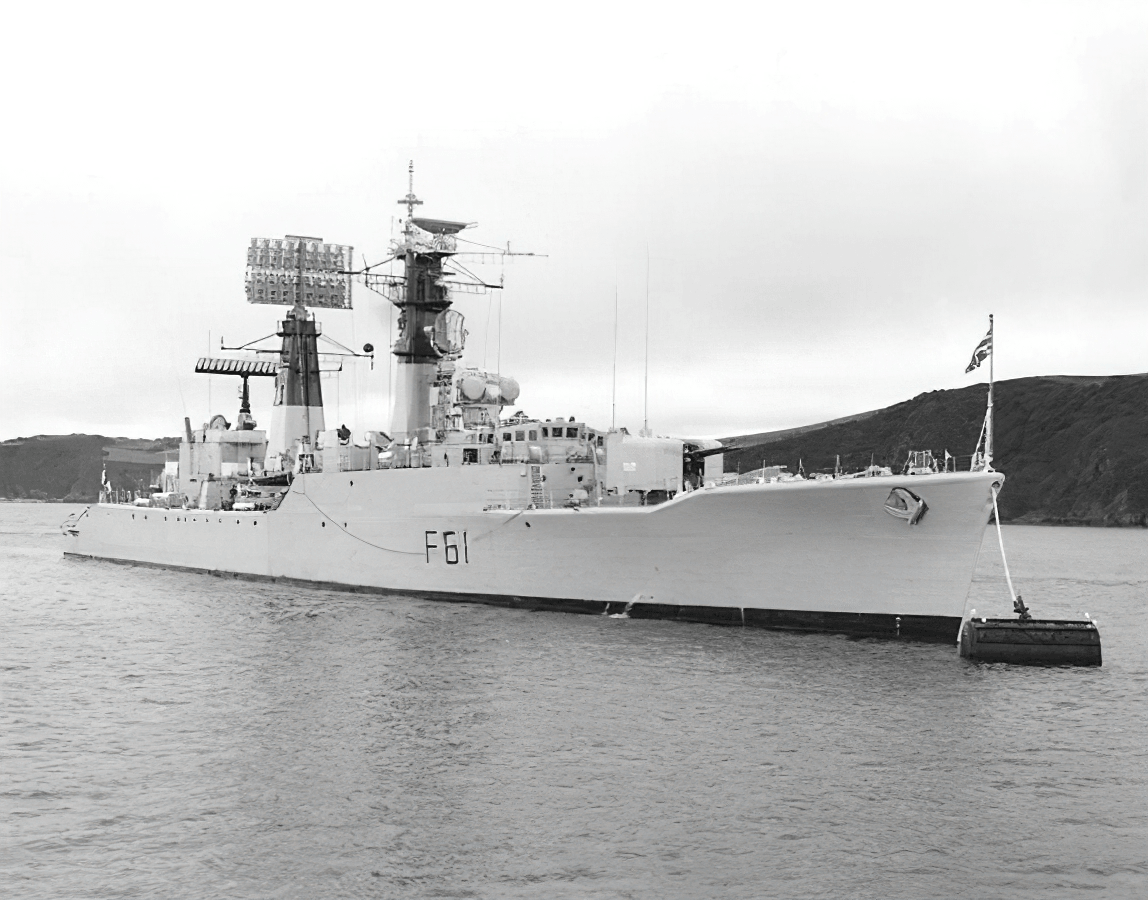 HMS Llandaff F61 | Photo Print | Framed Print | Salisbury Class | Frig ...