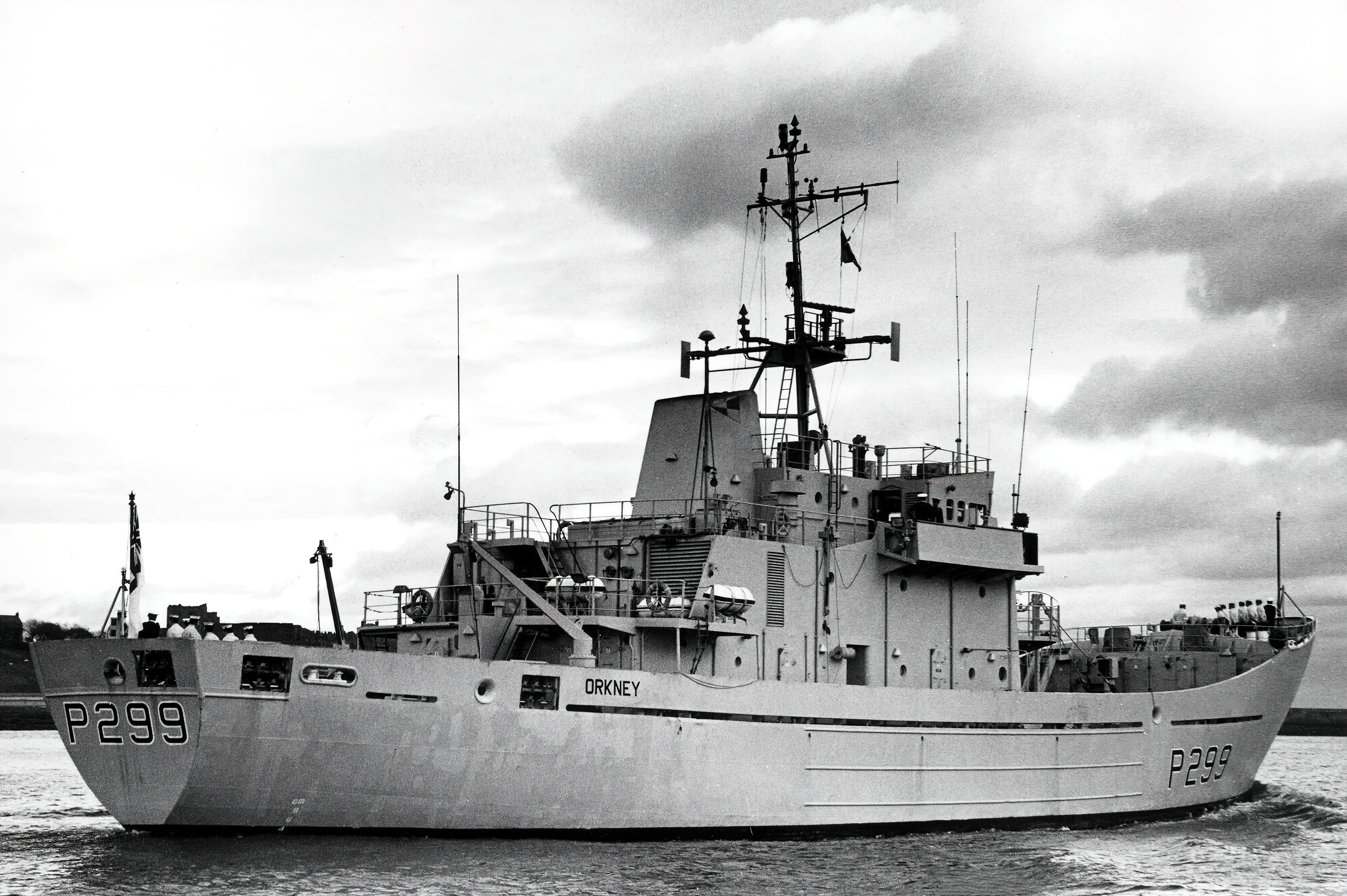 HMS Orkney (P299) - Black and White - Royal Navy Island Class Patrol ...