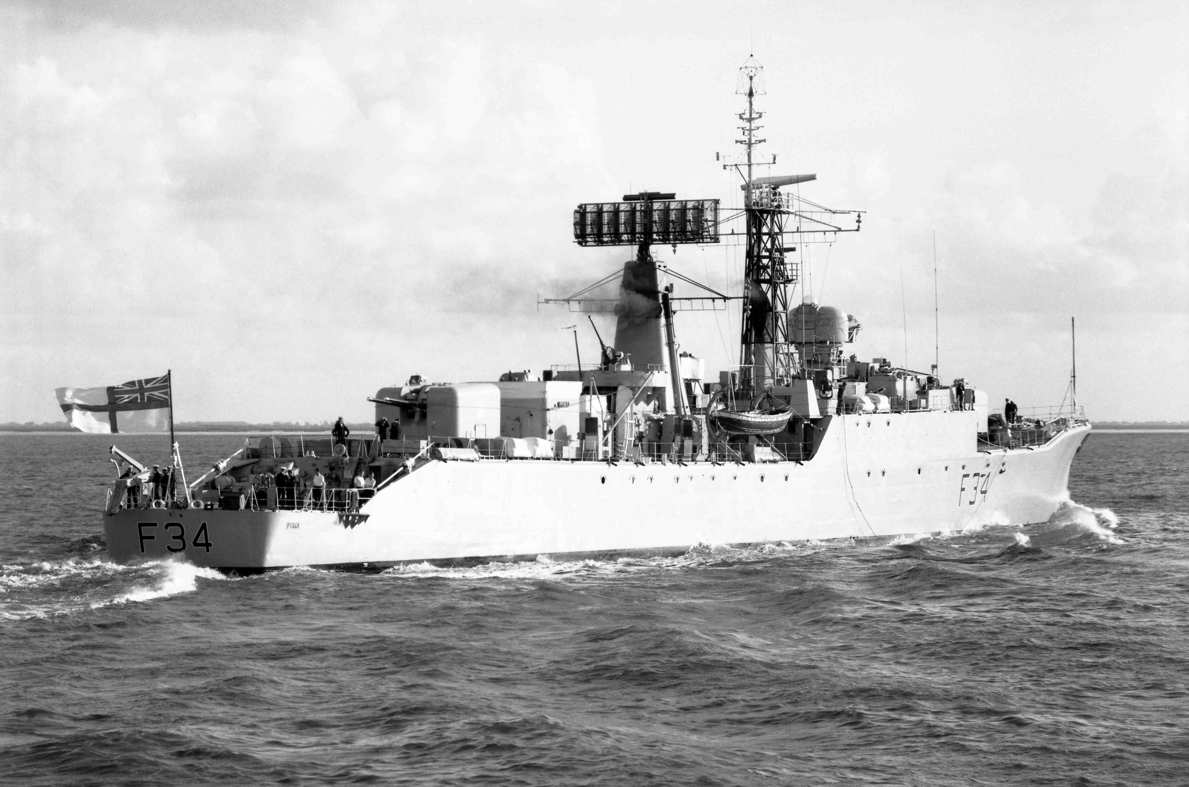 HMS Puma (F34) - Underway - Royal Navy Leopard Class Frigate Photo ...