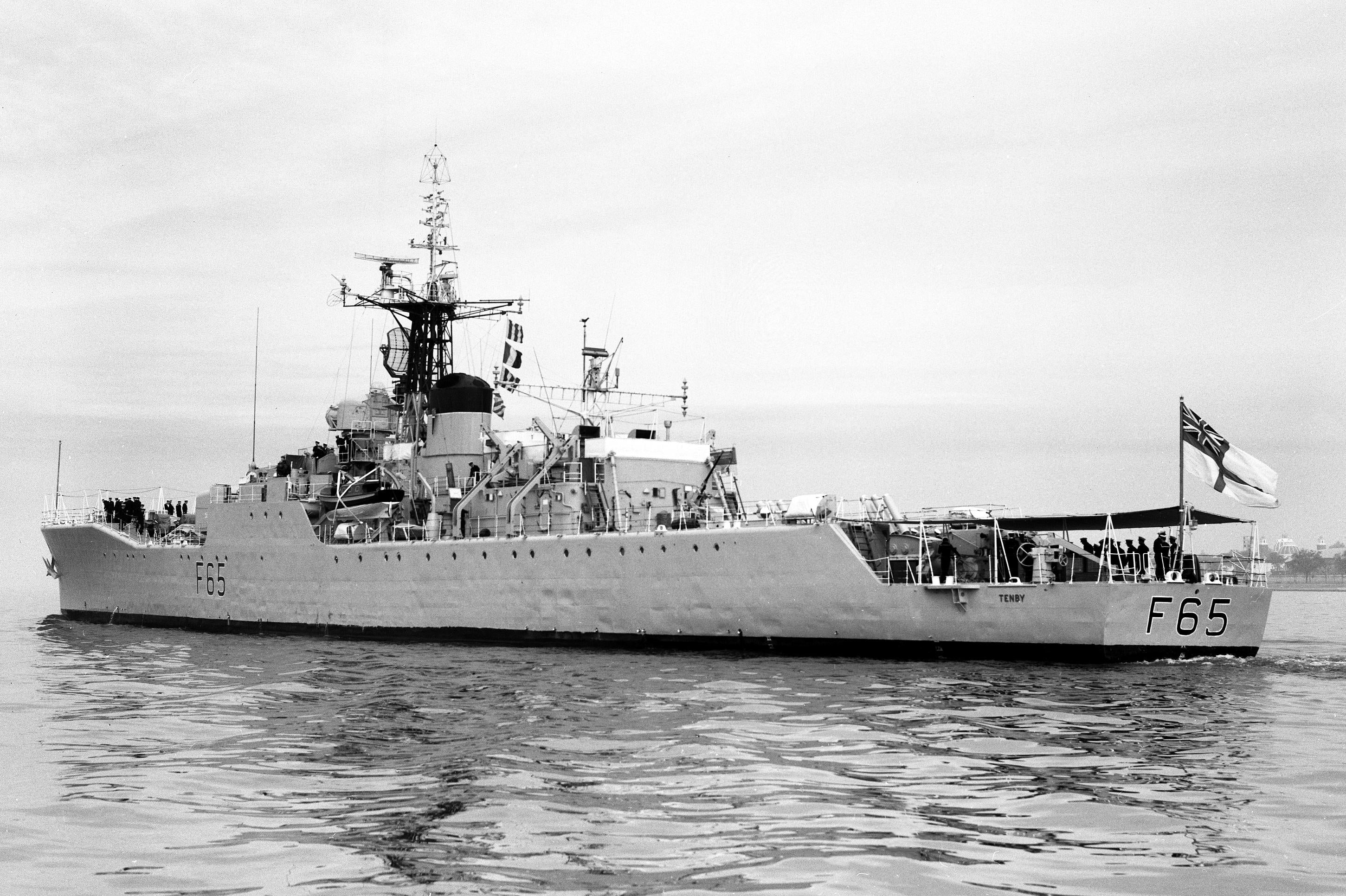HMS Tenby (F65) Photo Print - Port Side View - Royal Navy Whitby Class ...