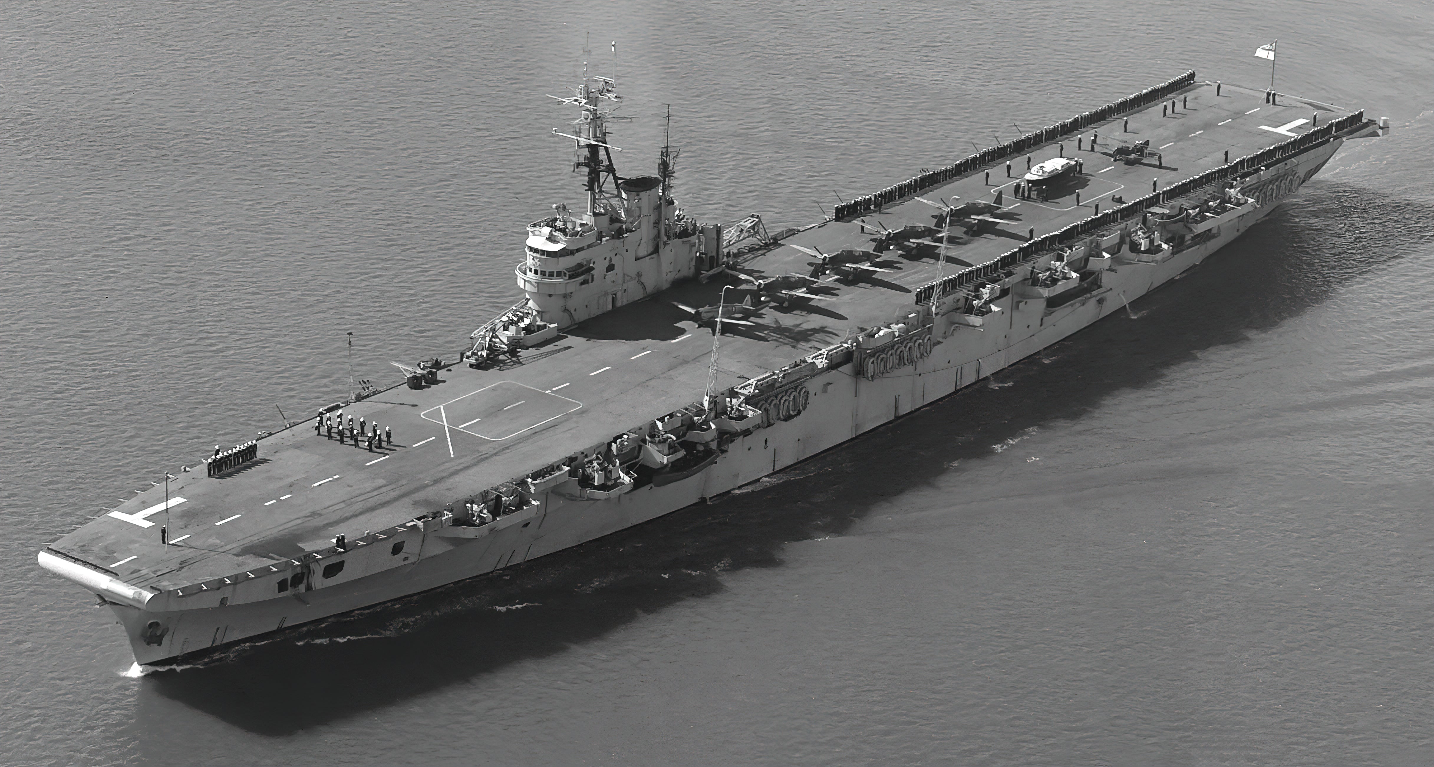 HMS Theseus (R64) Photo Print - Leaving Harbour - Royal Navy Colossus ...