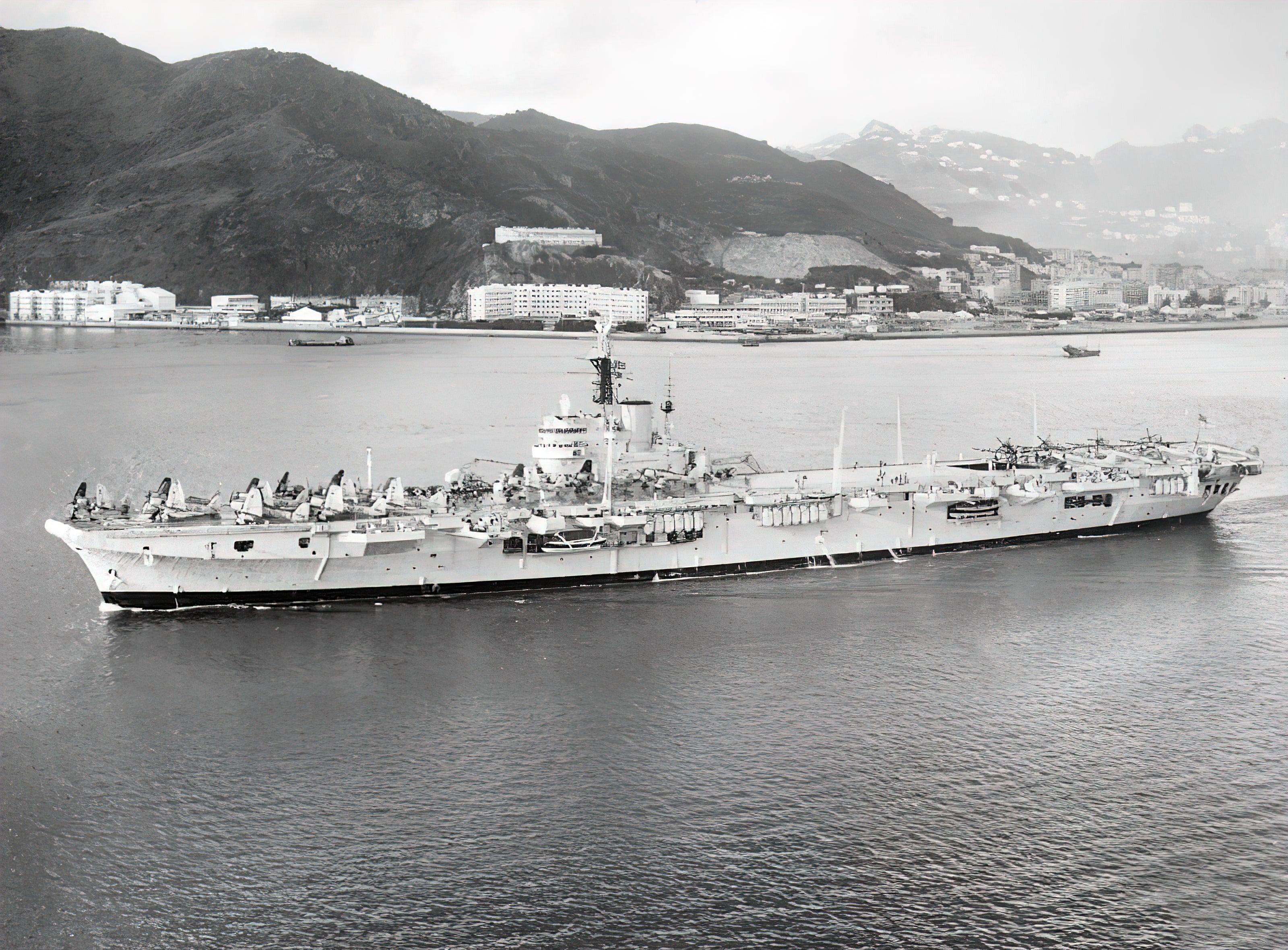 HMS Warrior (R31) Photo Print - Entering Harbour - Royal Navy Colossus ...