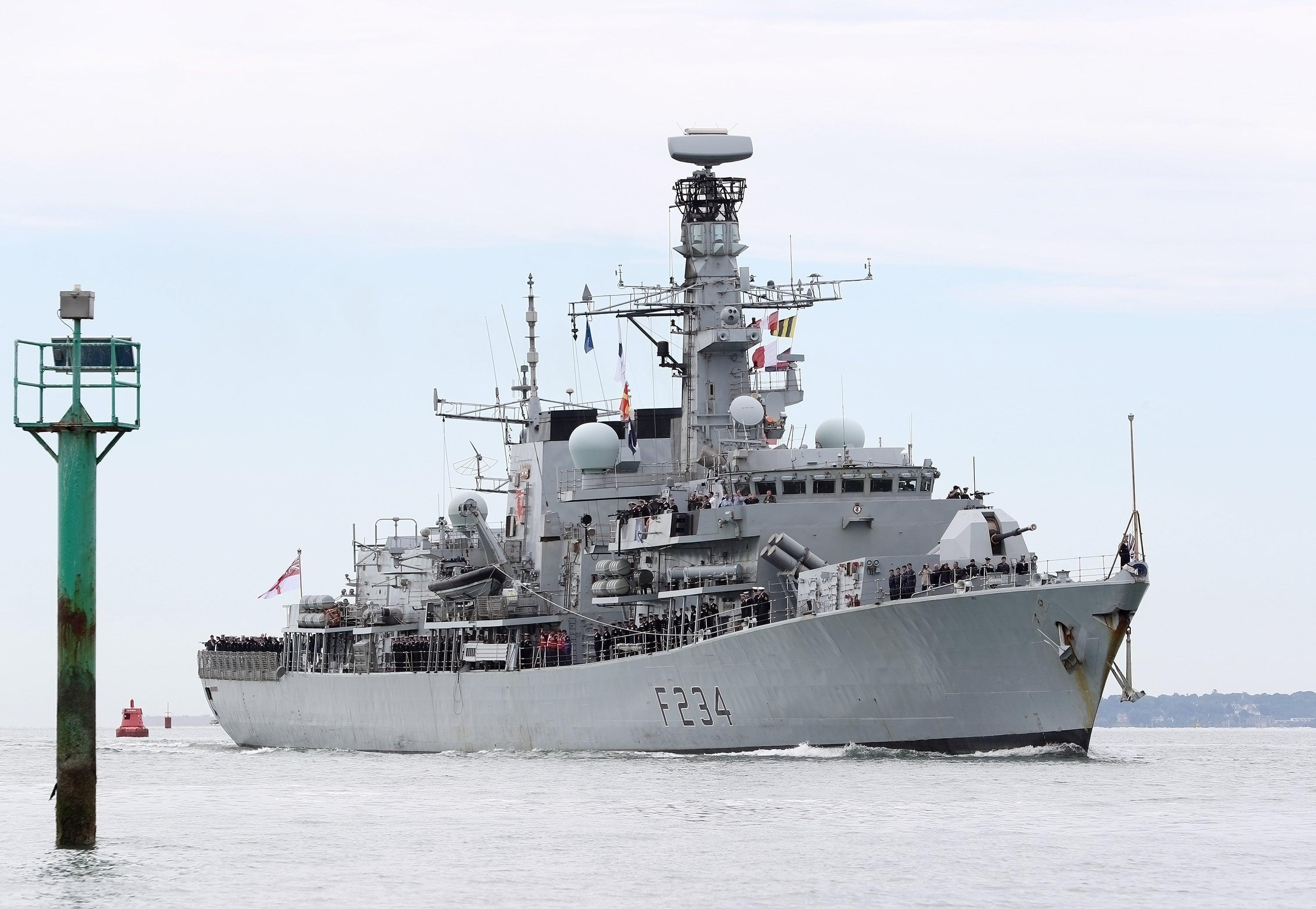 HMS Iron Duke (F234) Photo Print - Entering Portsmouth - Royal Navy Ty ...