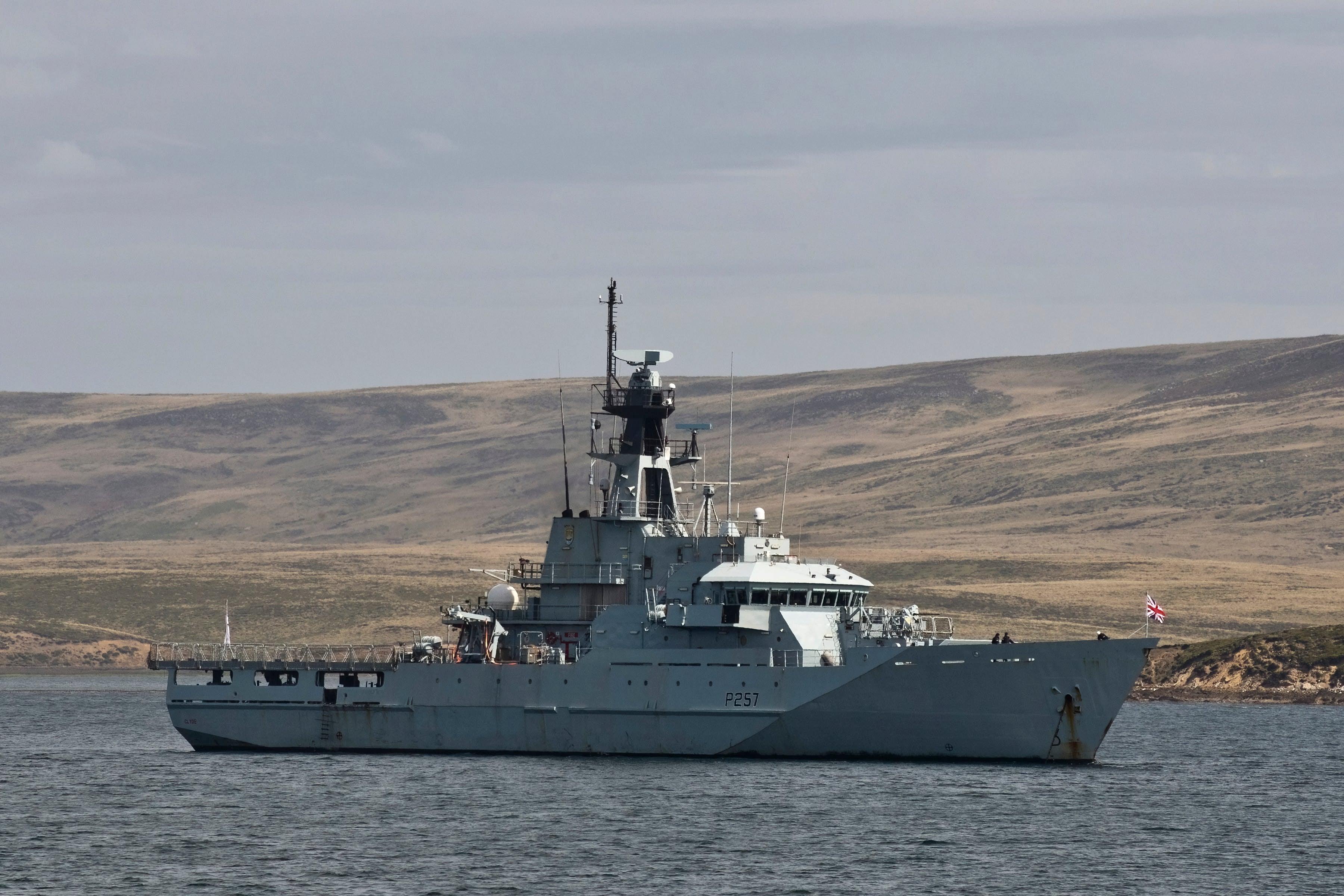 HMS Clyde (P257) Royal Navy River Class Patrol Vessel At Anchor Photo ...