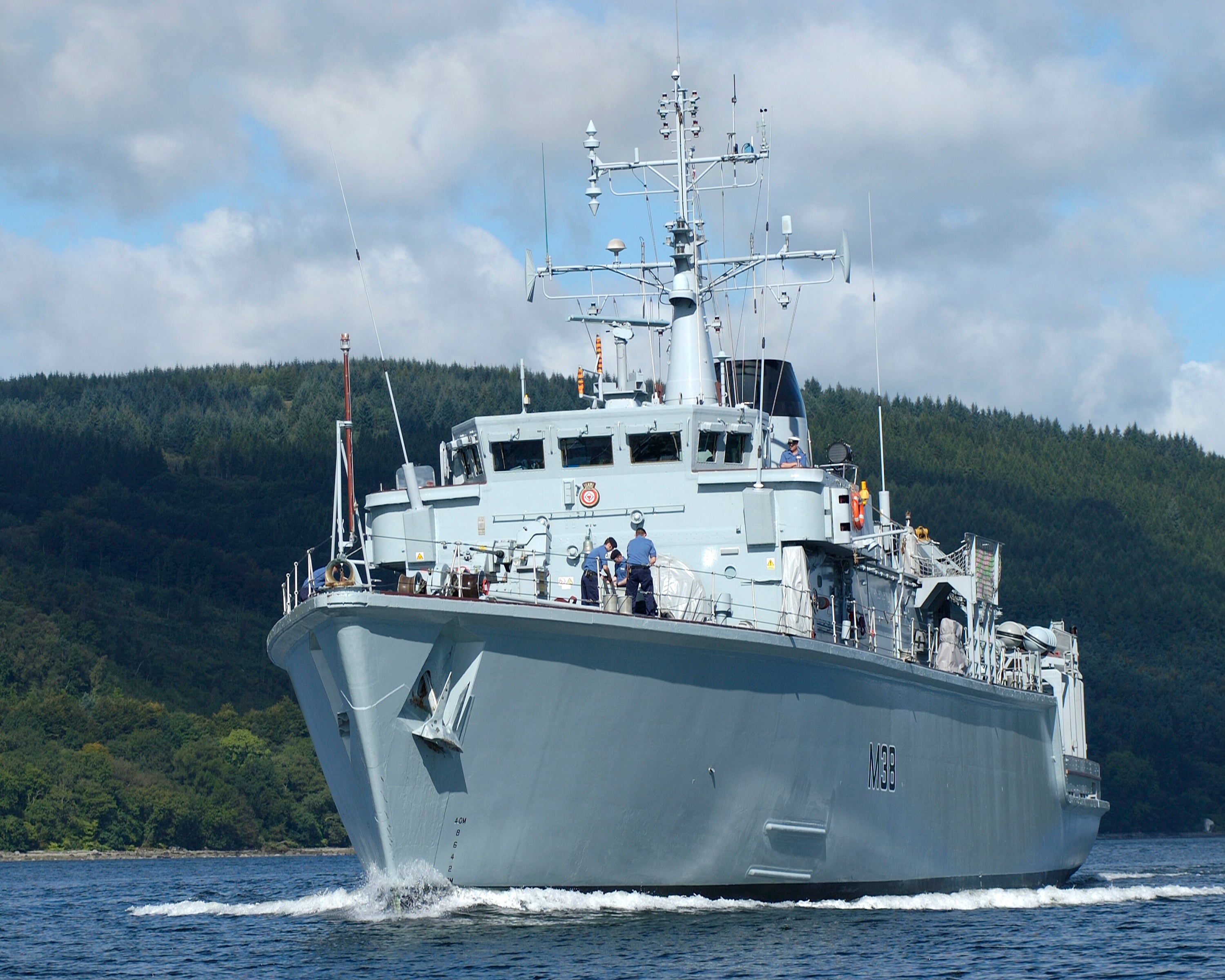 HMS Atherstone (M38) - Low Port Bow View - Royal Navy Hunt Class Mine ...