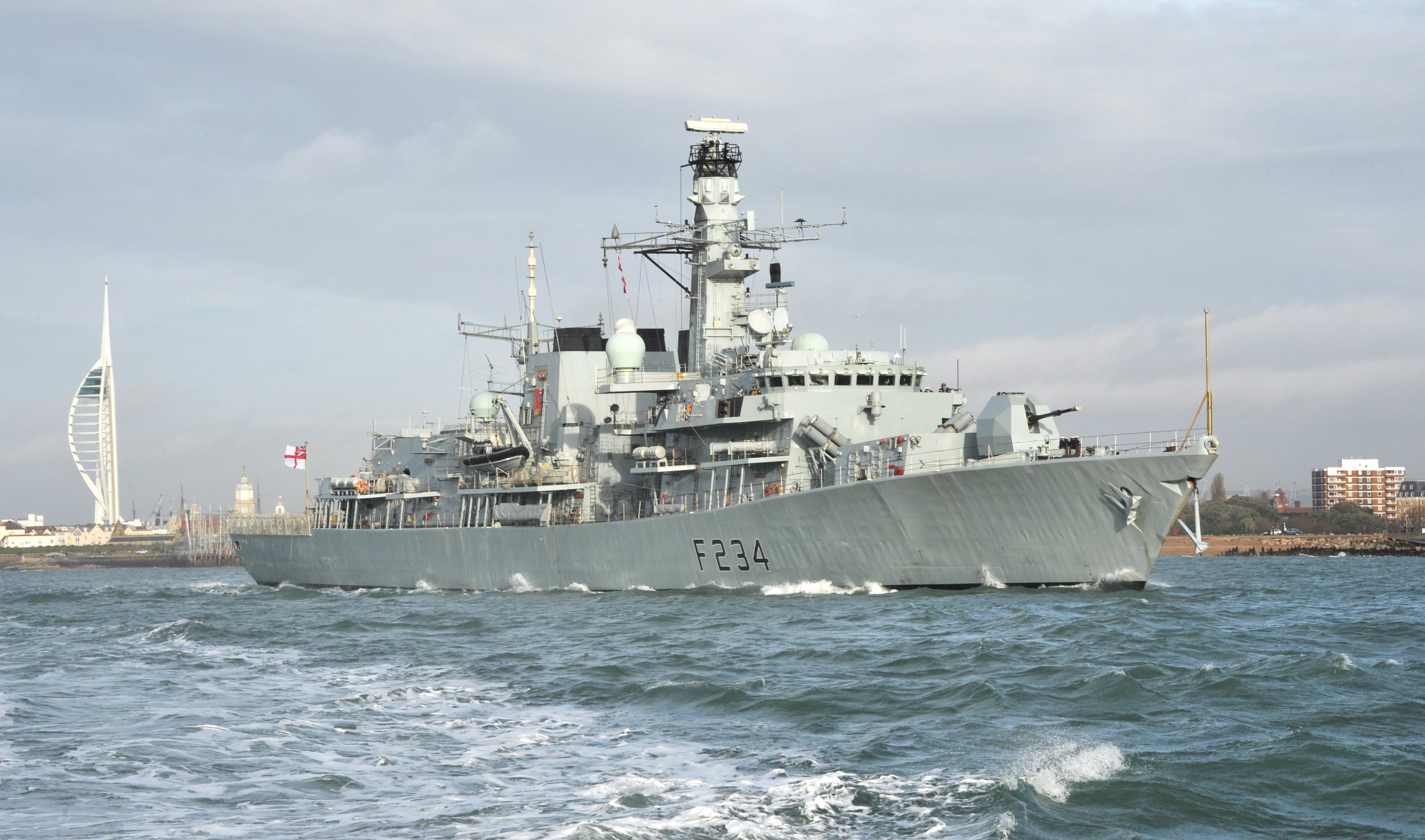 HMS Iron Duke (F234) - Leaving Portsmouth - Royal Navy Type 23 Frigate ...