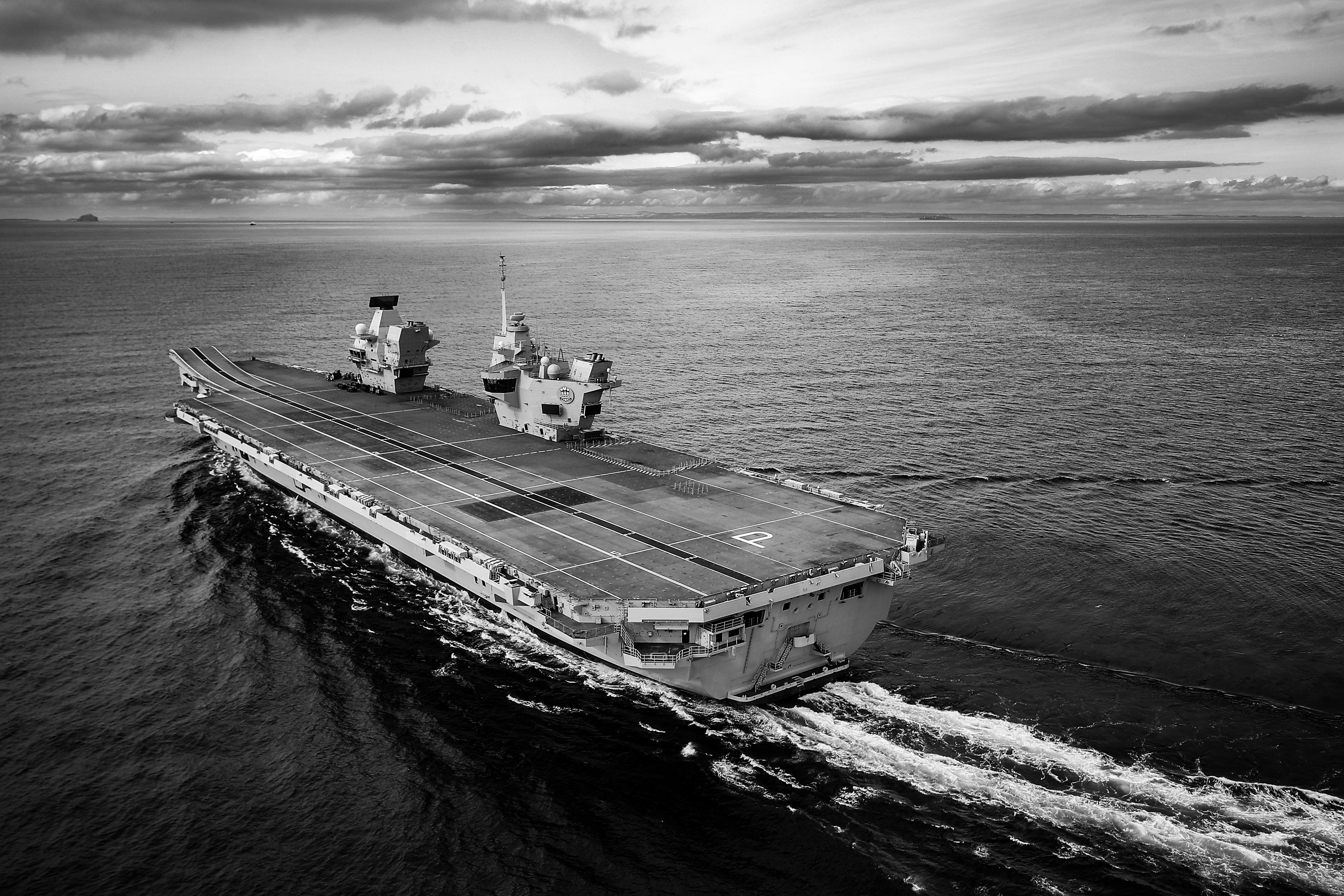 HMS Prince of Wales (R09) Photo Print - Black and White - Royal Navy Q ...