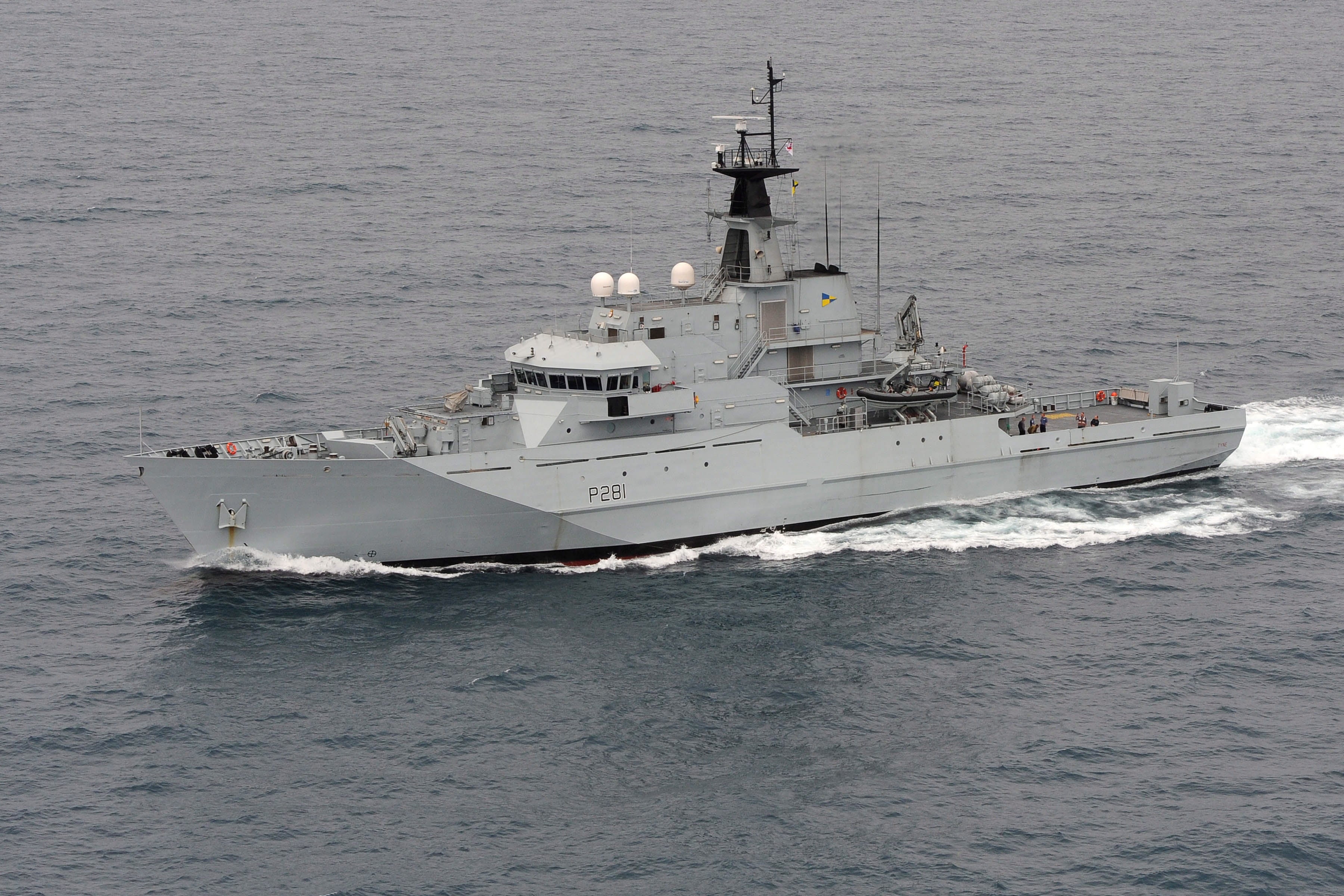 HMS Tyne (P281) - Underway Port Side View - Royal Navy River Class ...