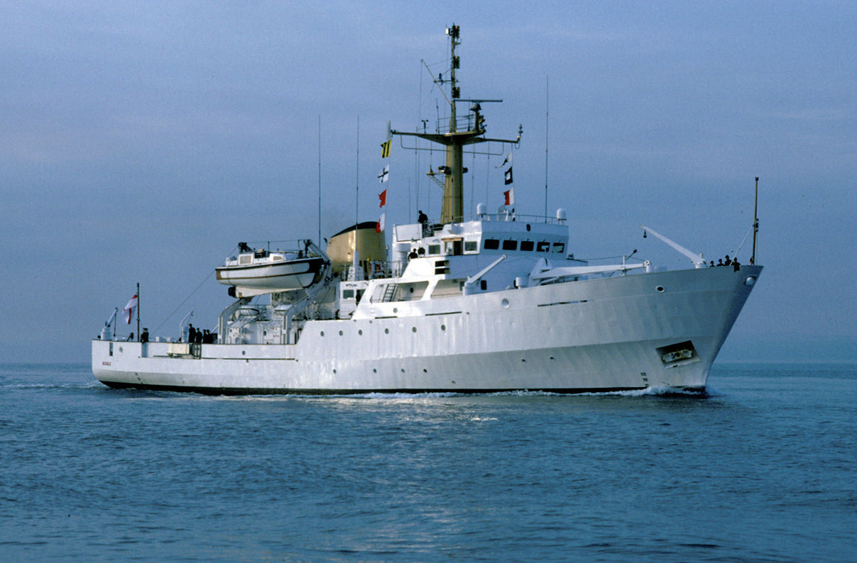 HMS Beagle (A319) - Underway - Royal Navy Bulldog Class Survey Vessel ...