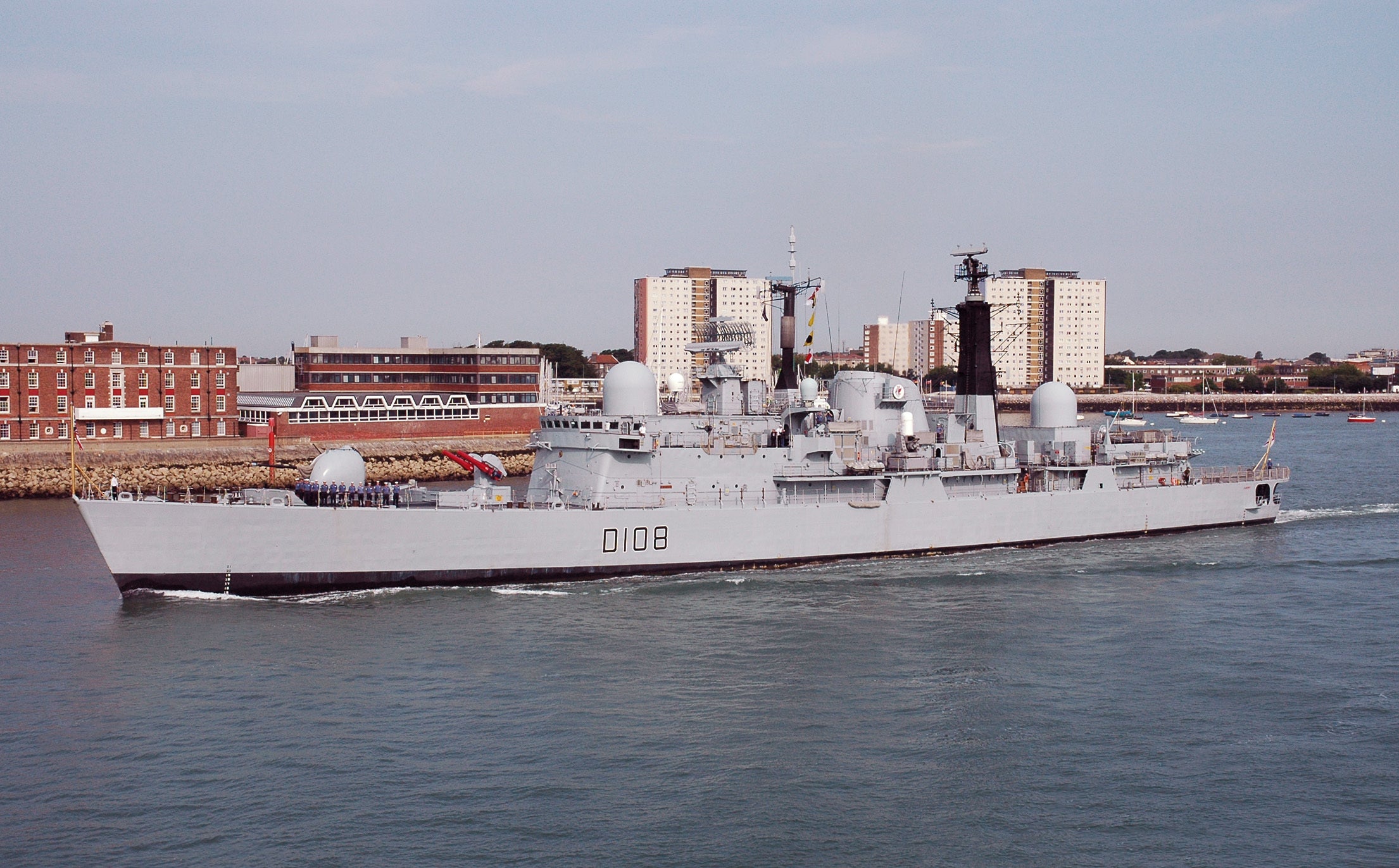 HMS Cardiff (D108) Royal Navy Type 42 Destroyer Leaving Portsmouth Pho ...