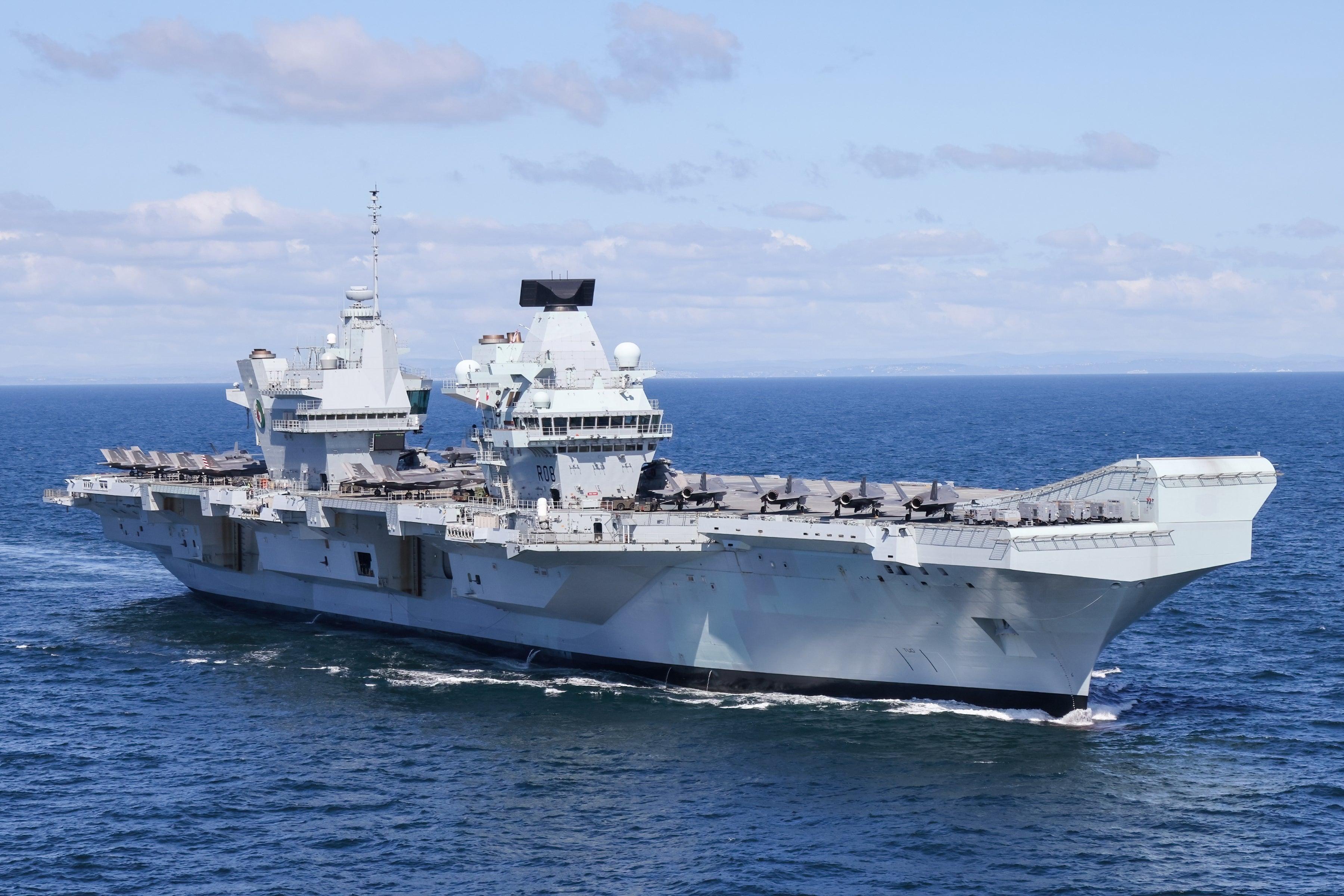 HMS Queen Elizabeth (R08) - Starboard View - Royal Navy Queen Elizabeth ...