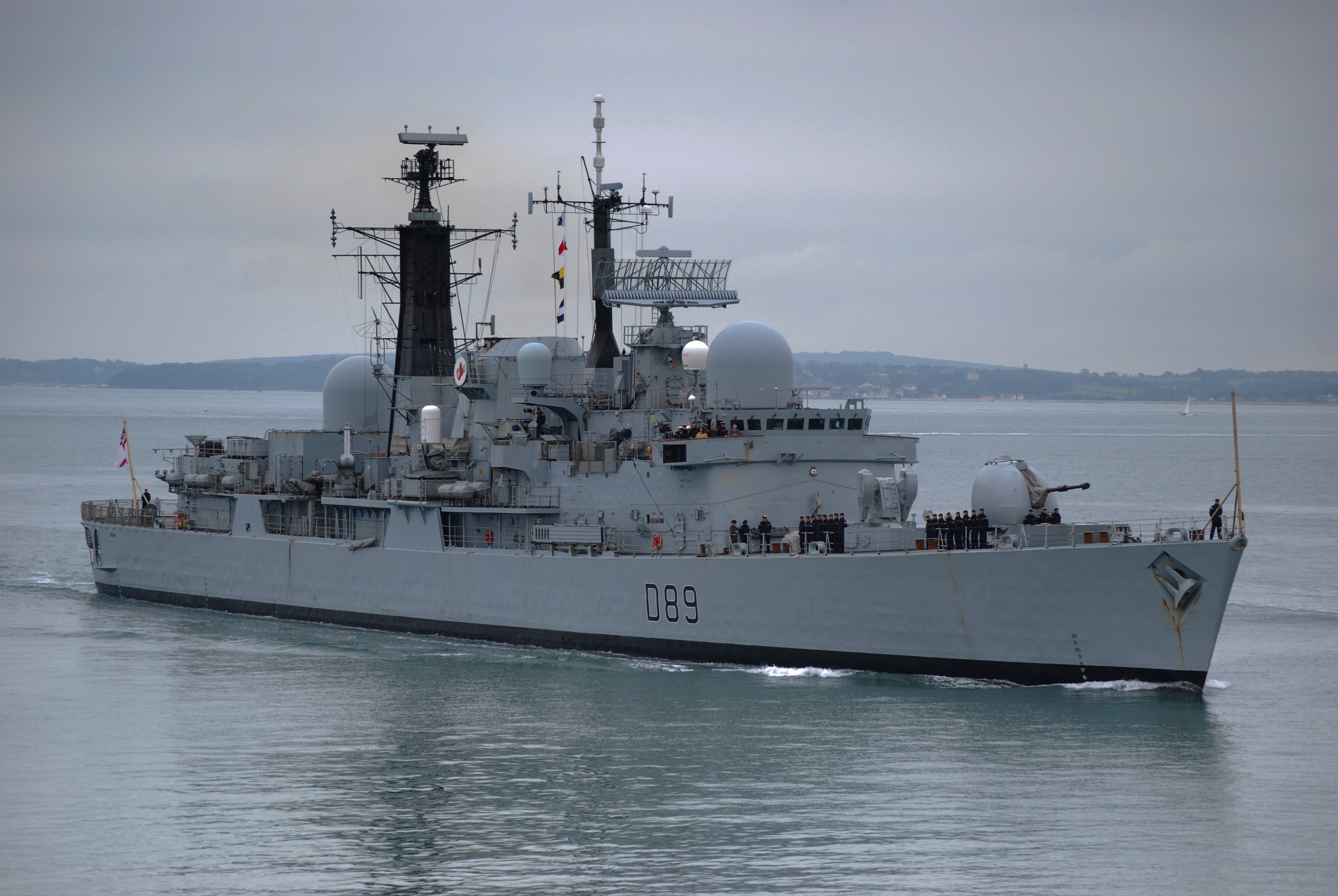HMS Exeter (D89) Photo Print - Entering Portsmouth - Royal Navy Type 4 ...