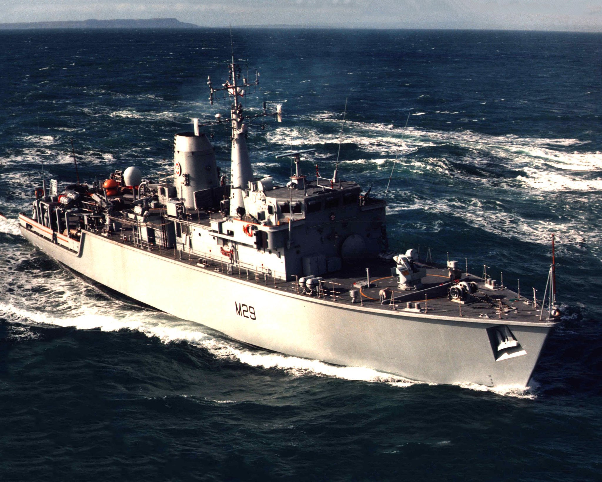 HMS Brecon (M29) Photo Print - At Sea - Royal Navy Hunt Class Mine War ...