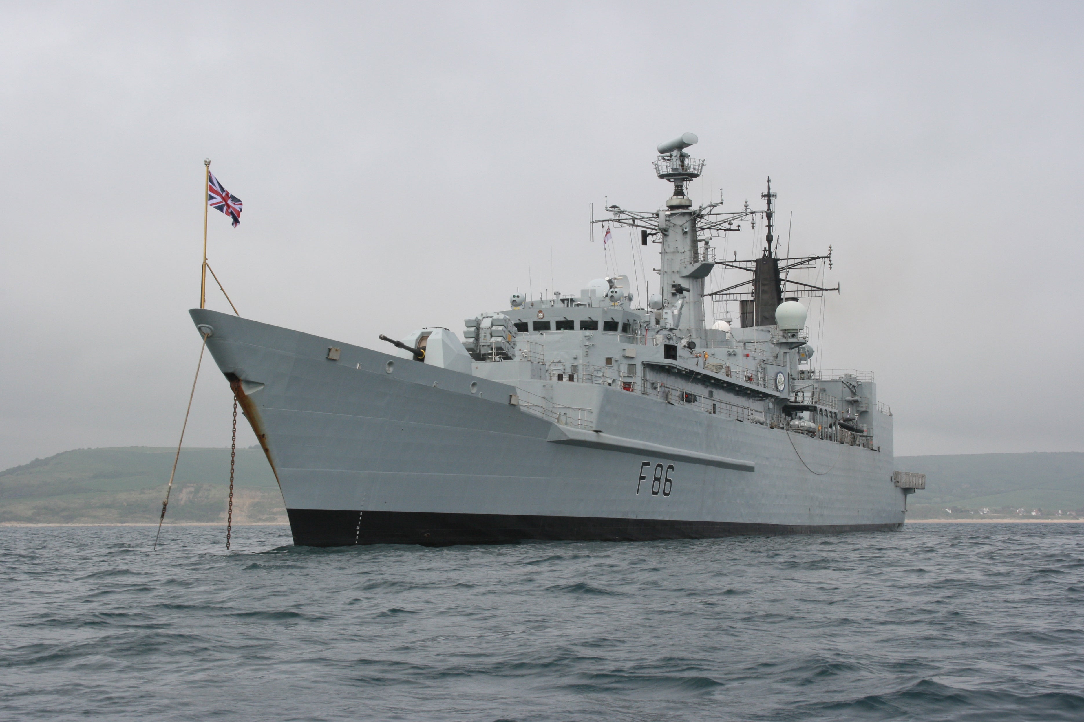 HMS Campbeltown (F86) - Port Side View at Anchor - Royal Navy Type 22 ...