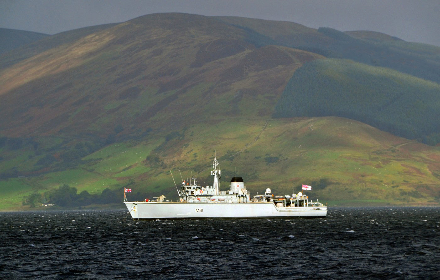 HMS Cattistock (M31) - at Anchor - Royal Navy Hunt Class MineHunter ...