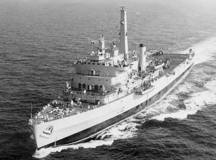 HMS Fearless (L10) Photo Print - High Port Bow View - Royal Navy Fearl ...