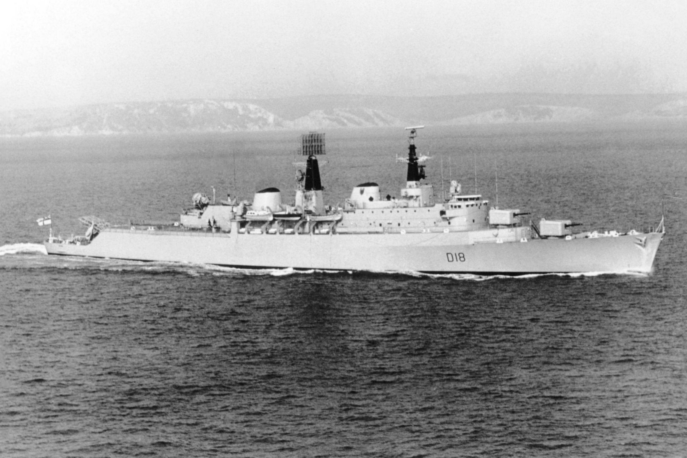 HMS Antrim (D18) - Underway - Royal Navy County Class Destroyer Photo ...