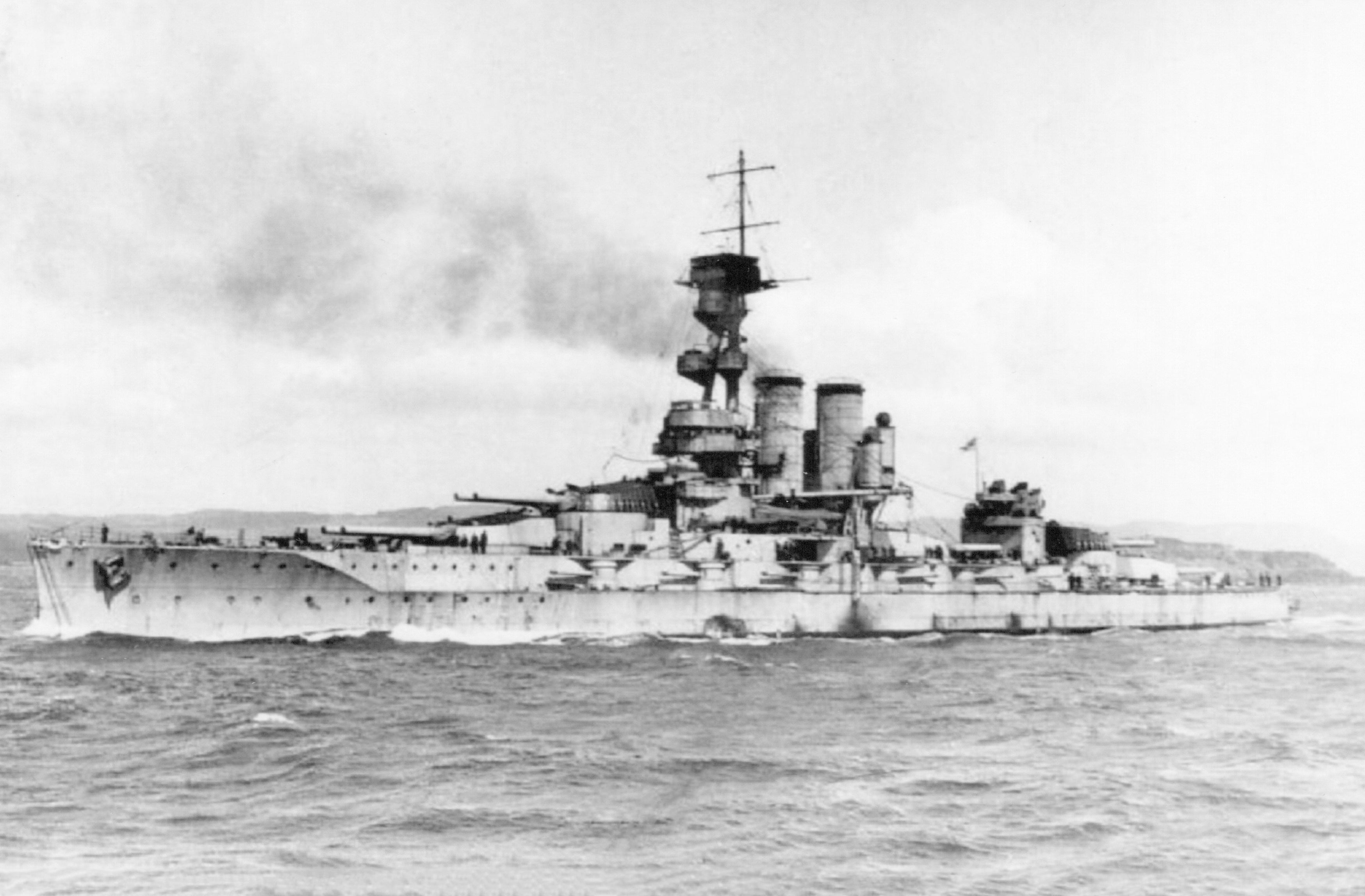 HMS Erin (1911) Photo Print - Port Side View - Royal Navy Dreadnought ...