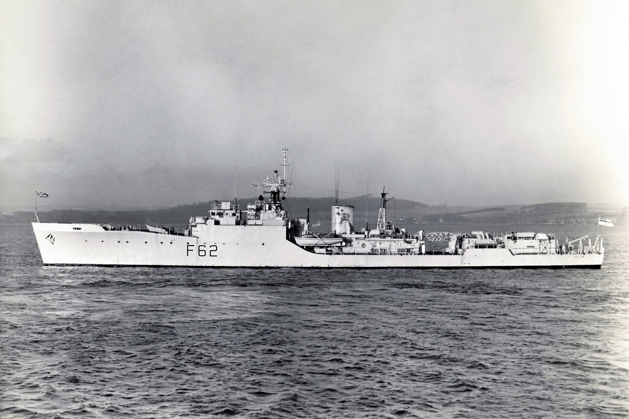 HMS Pellew (F62) - Port Beam View - Royal Navy Blackwood Class Frigate ...