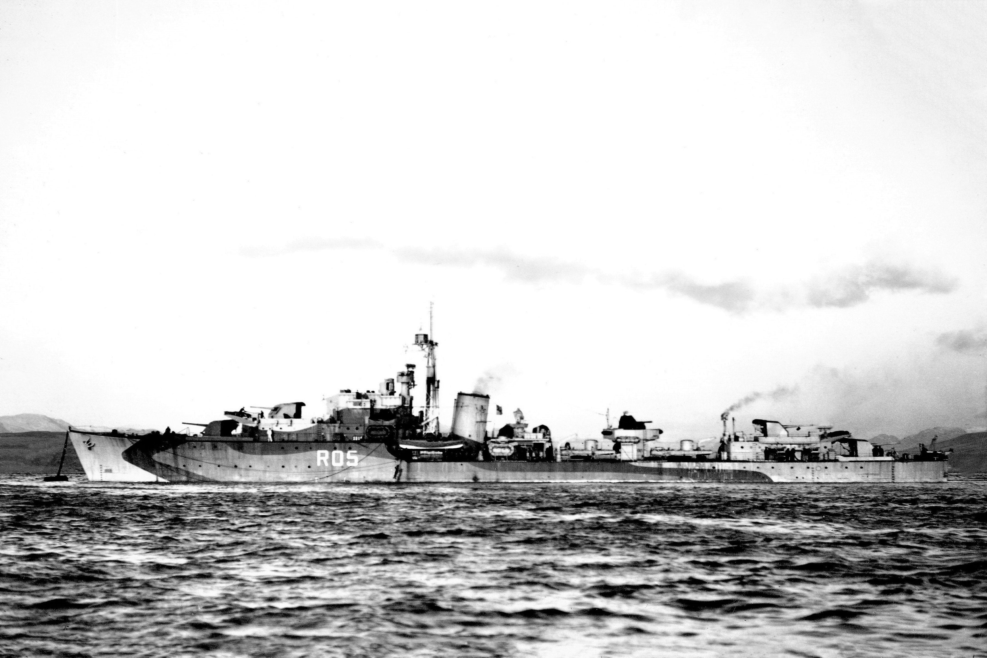 HMS Urania (R05) (F08) - Port Side View - Royal Navy U Class Destroyer ...