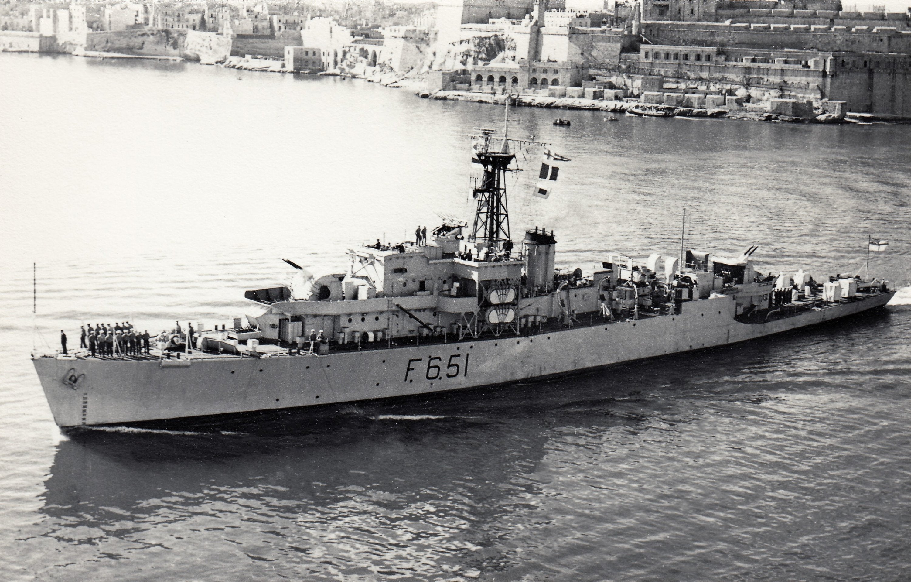 HMS Veryan Bay (K651) Photo Print - Valletta Malta - Royal Navy Bay Cl ...