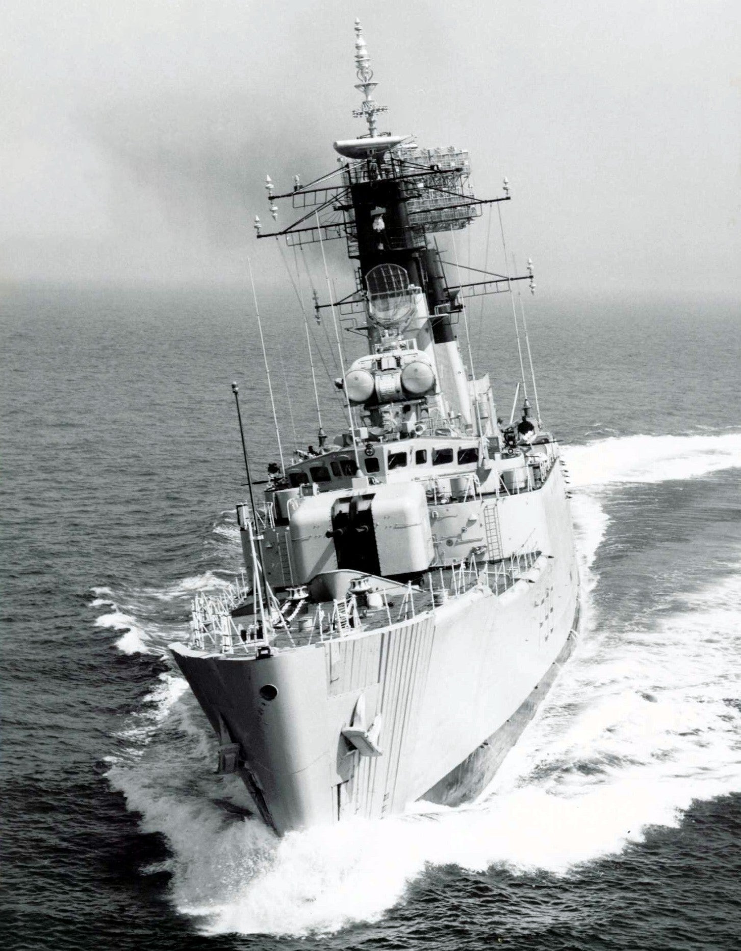 HMS Lincoln (F99) Photo Print - Port Bow View - Royal Navy Salisbury C ...