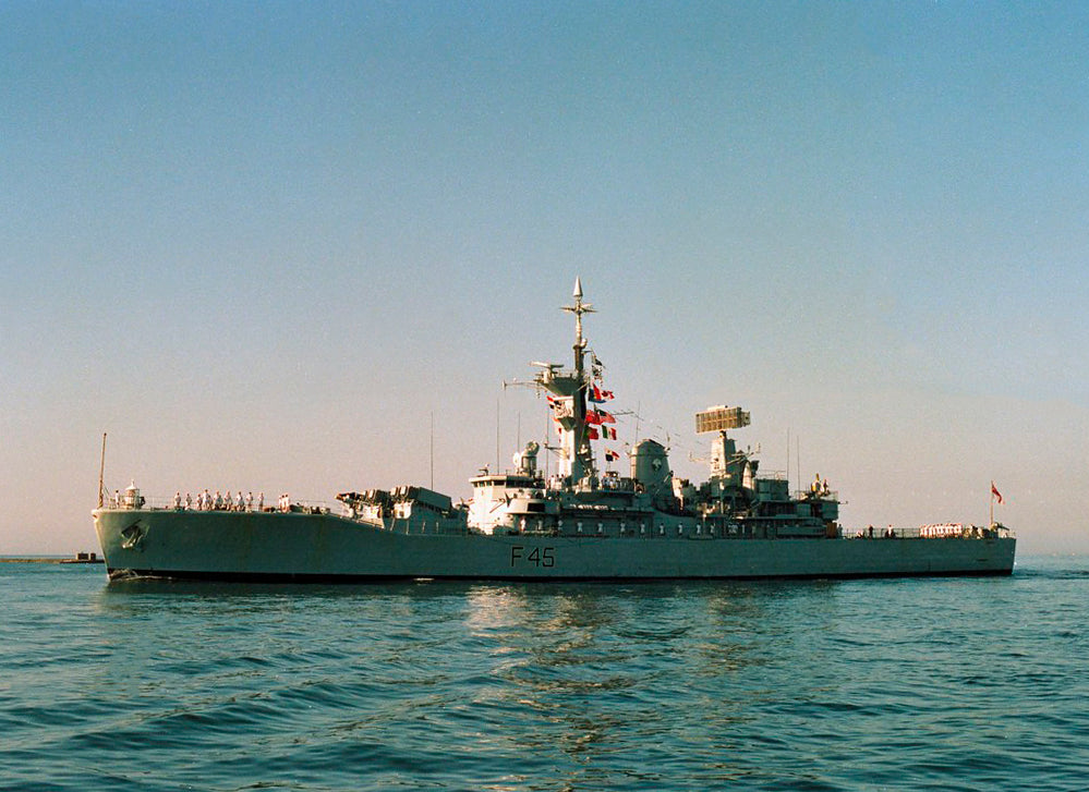 HMS Minerva (F45) Photo Print - Port Beam View - Royal Navy Leander Cl ...