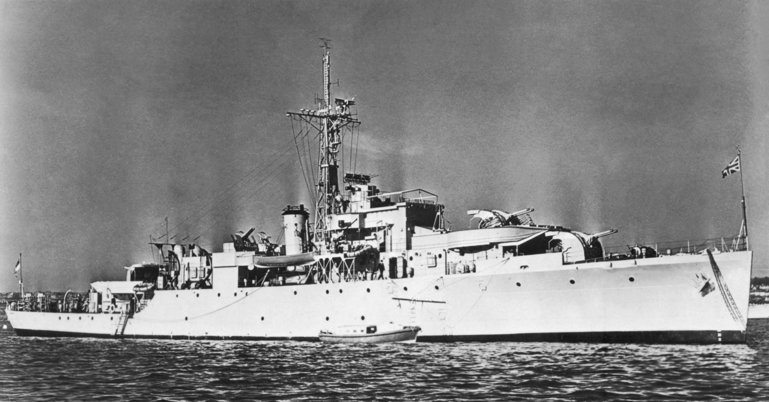 HMS Snipe (U20) - At Anchor - Royal Navy Black Swan Class Sloop Warship ...