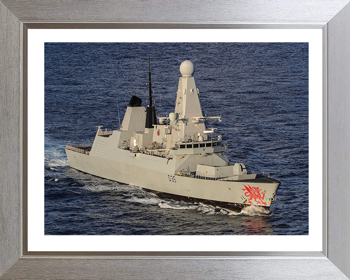 HMS Dragon (D35) - Underway High Starboard View - Royal Navy Type 45 ...