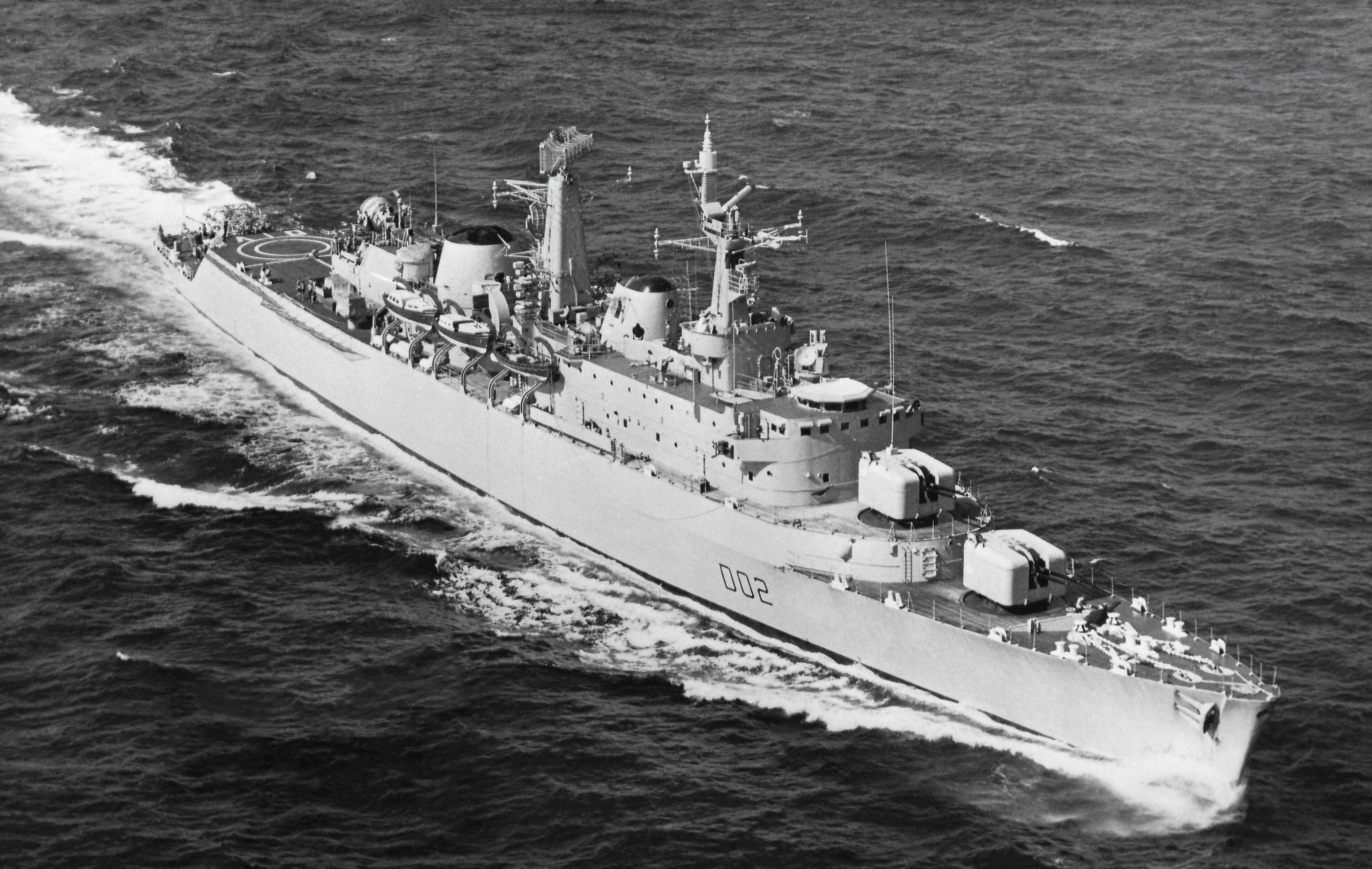 HMS Devonshire (D02) Photo Print - High Starboard Bow View - Royal Nav ...