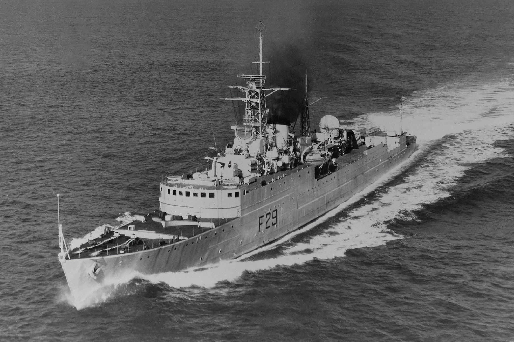 HMS Verulam F29 (R28) Royal Navy V class destroyer Photo Print or Fram ...