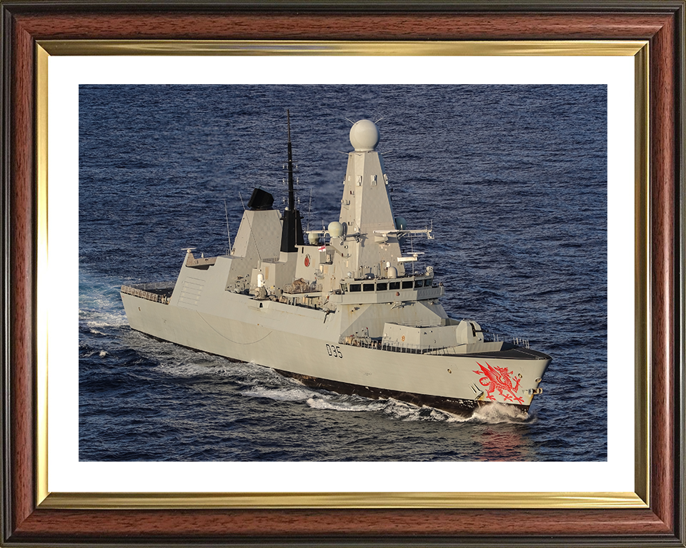 HMS Dragon (D35) - Underway High Starboard View - Royal Navy Type 45 ...