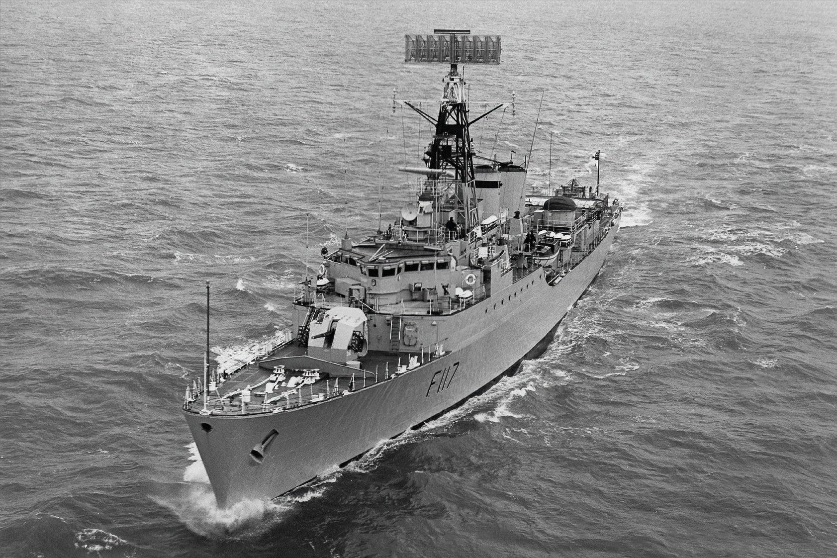 HMS Ashanti (F117) Photo Print - Underway - Royal Navy Tribal Class Fr ...