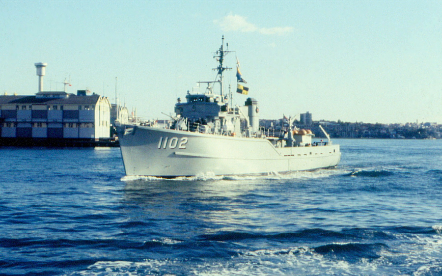 Royal Navy Ton Class Minesweepers Photo Prints | Hampshire Prints